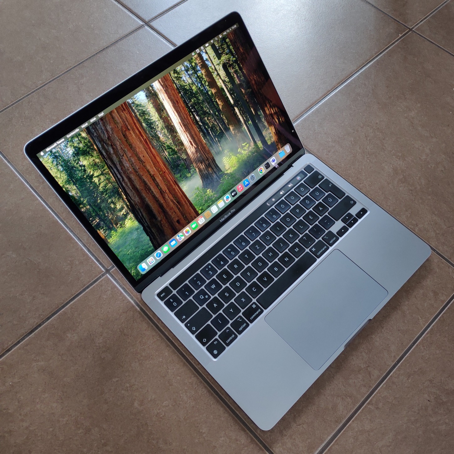 Macbook Pro 13" - 2020, 4 mag i5, 16/512GB, touchbar - garancia (02 ...
