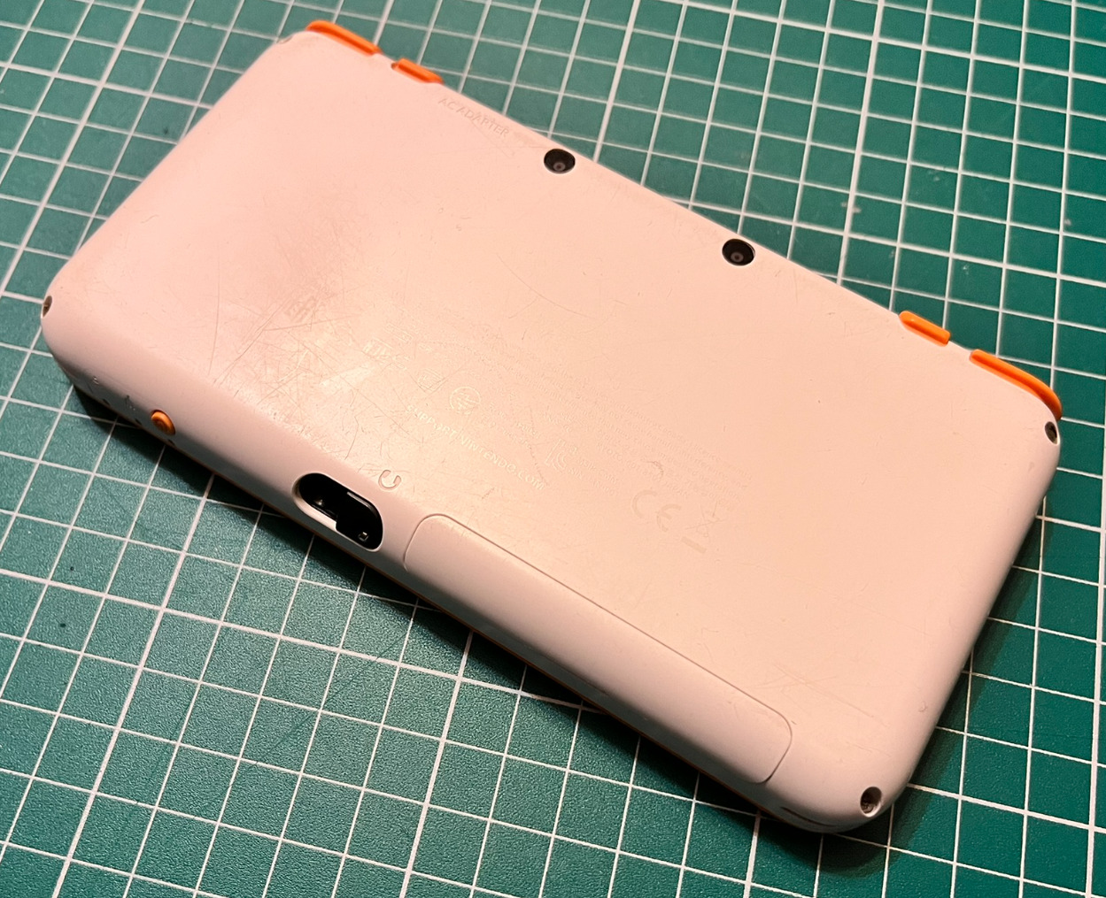 new Nintendo 2DS XL (moddolt/hShop) + 64Gb microSD + töltő - HardverApró