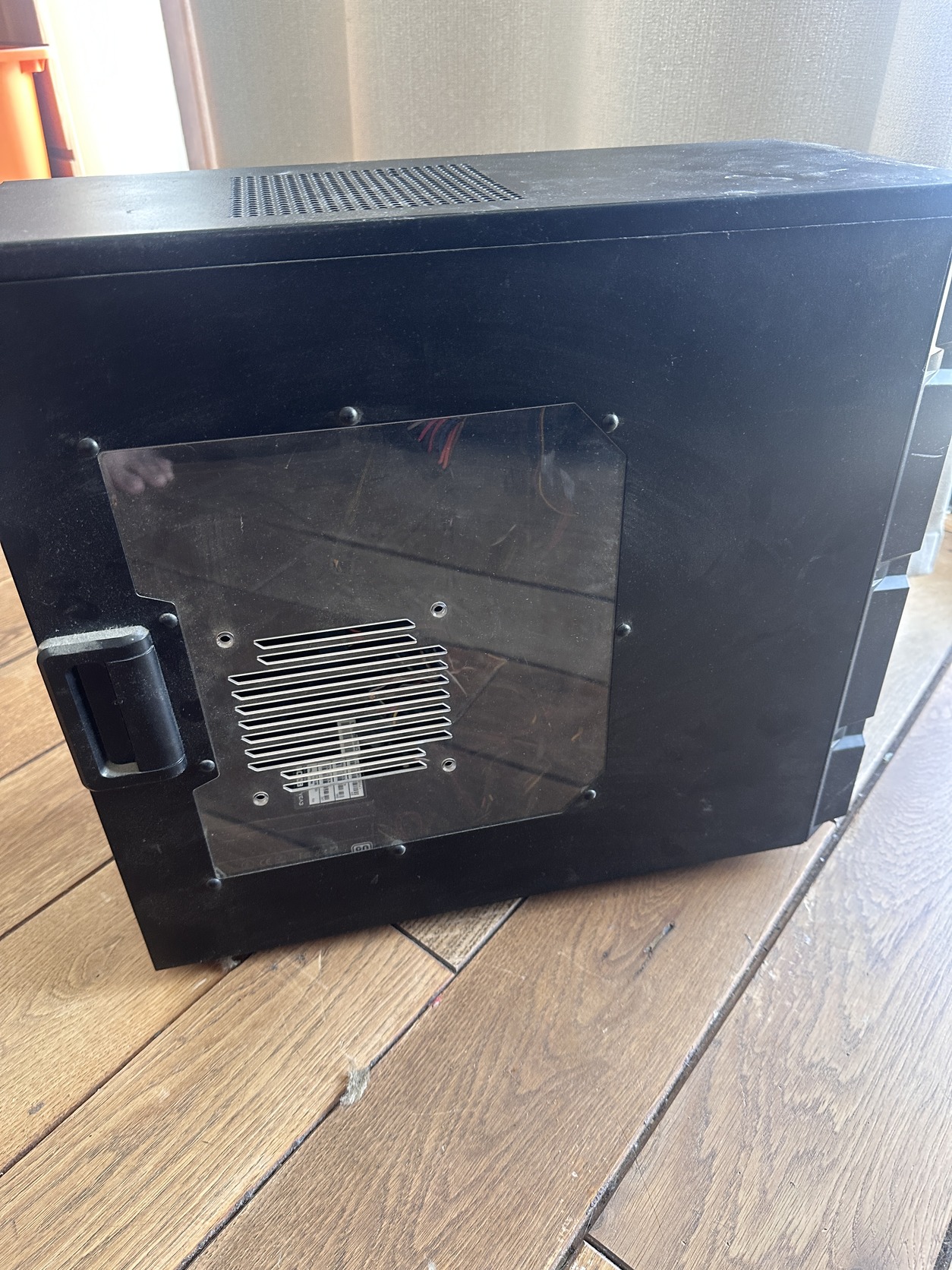 Cooler Master Elite Knight 350 és 600 wattos tápegység - HardverApró