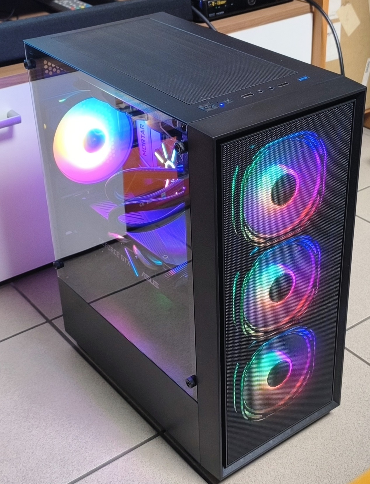 GameMax mATX gépház + 3x 120mm ARGB FAN +HUB & controller - HardverApró