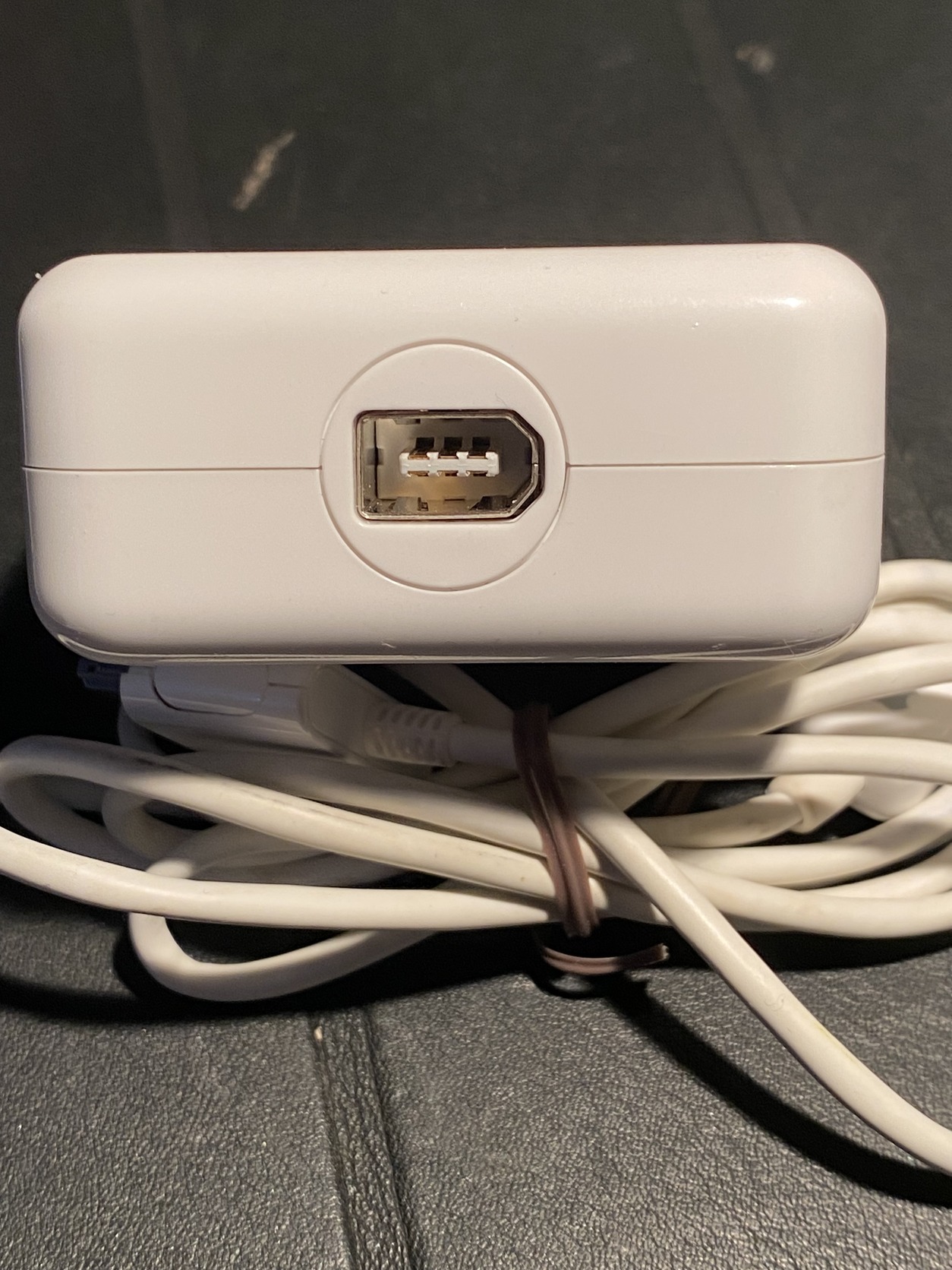 Apple iPod Power Adapter A1070 Vintage - HardverApró
