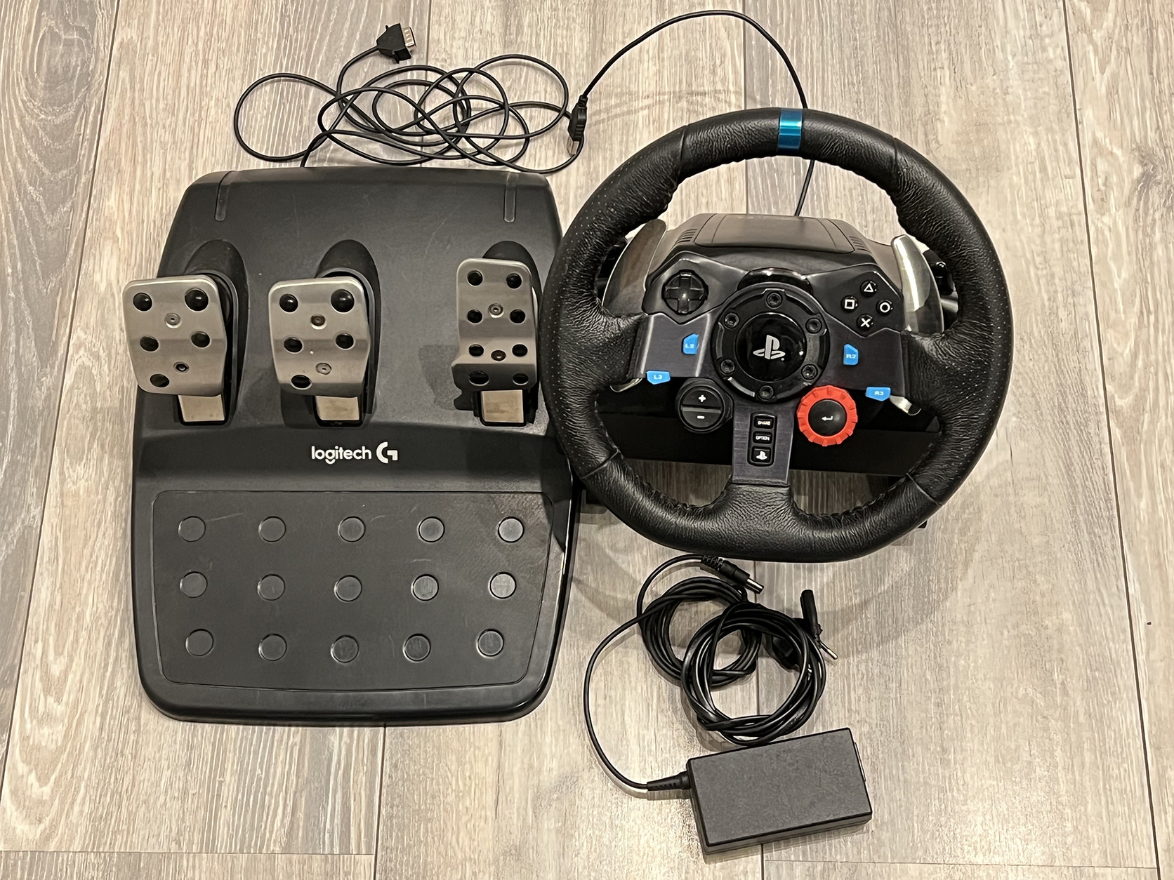 AKCIÓ!! Logitech G29 kormány és pedál szett, hibátlan állapotban 3 hó ...