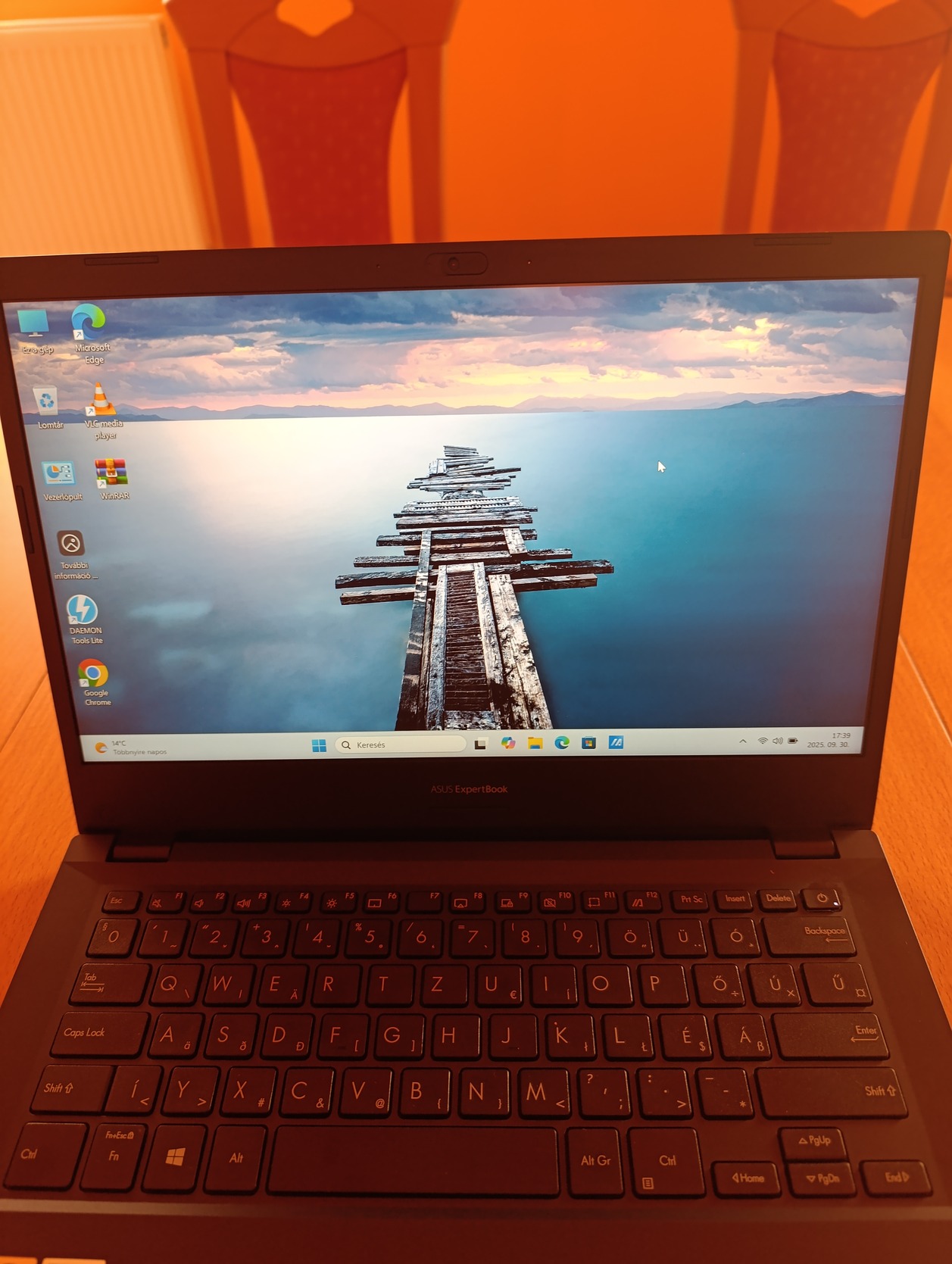 Asus ExpertBook P2451FA-EB1537 - HardverApró