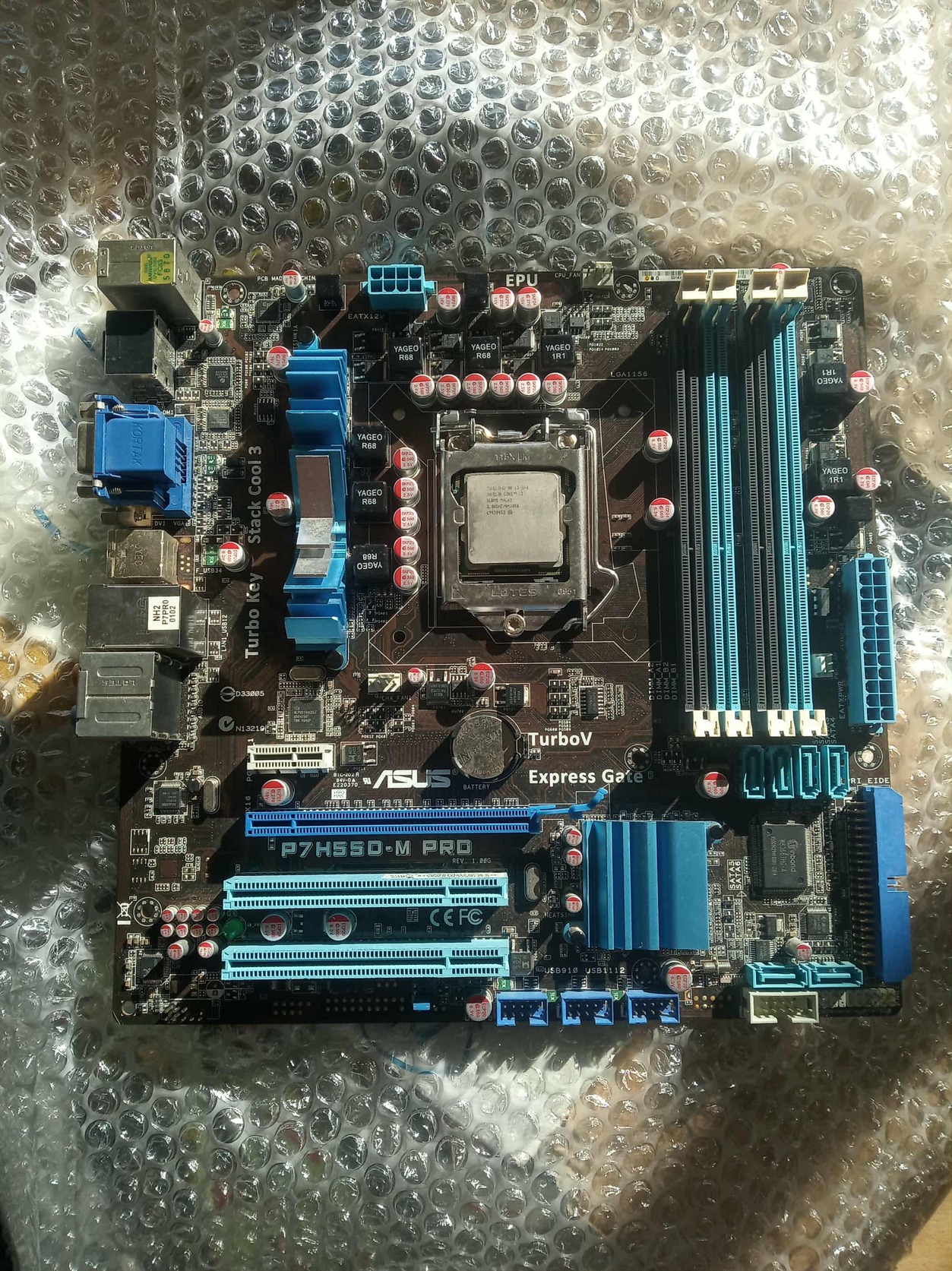 Asus P7 szerver alaplap - HardverApró