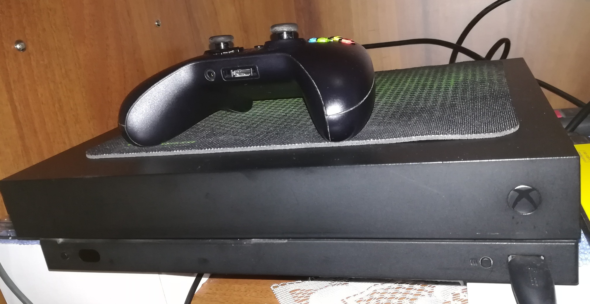 Eladó Xbox One X (Kecskeméten vagy Fox) - HardverApró