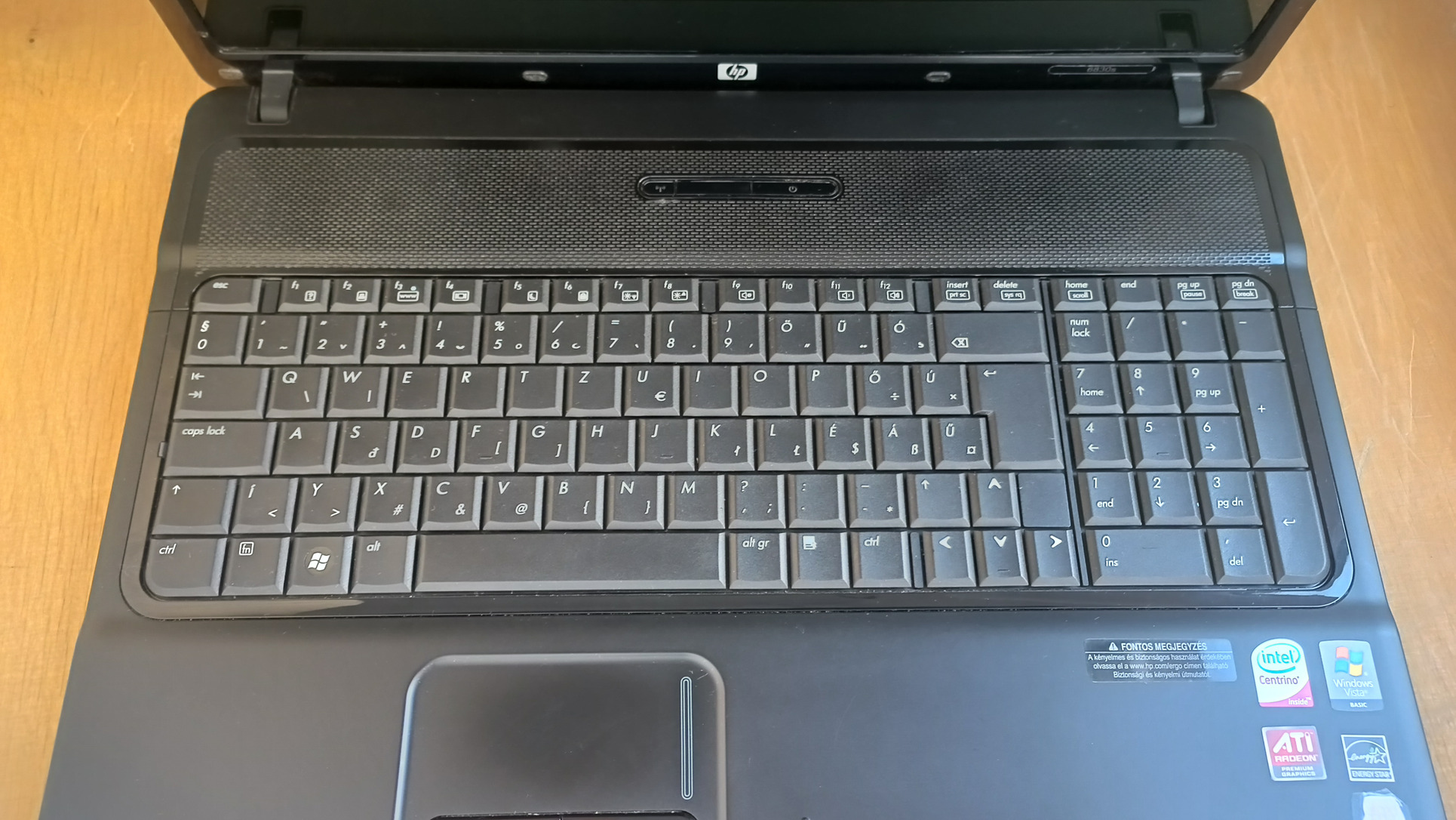HP Compaq 6830s / 17" / Core 2 Duo T5670 / 2 GB / 250 GB SSD / Ati ...