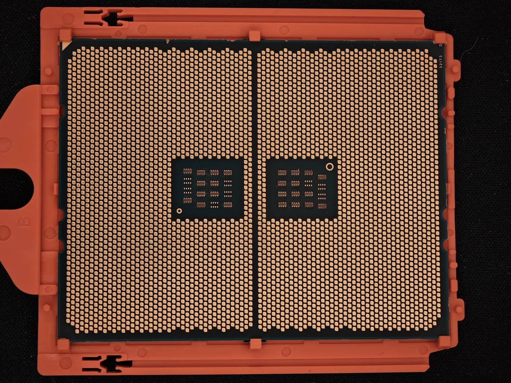 AMD EPYC 7702 / 7B12 processzor (64 mag, 128 szál, 256 MB L3 Cache ...