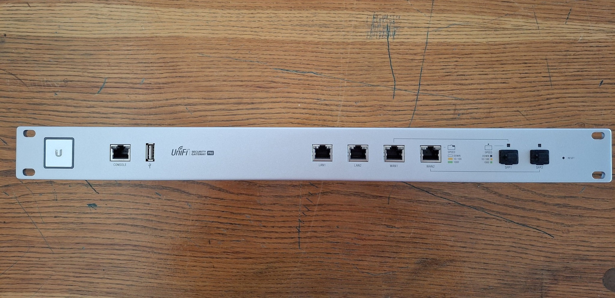 Ubiquiti USG-Pro 4 - HardverApró