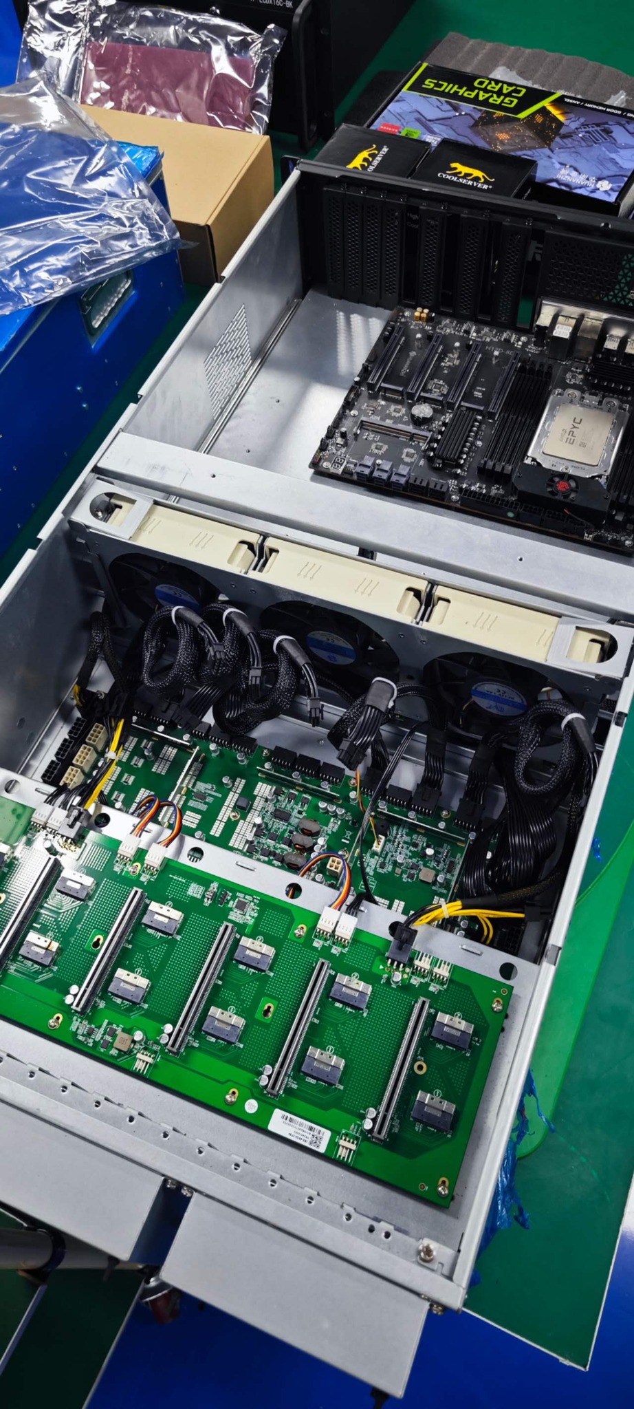 Huananzhi H12D-8D AMD EPYC szerver alaplap - HardverApró