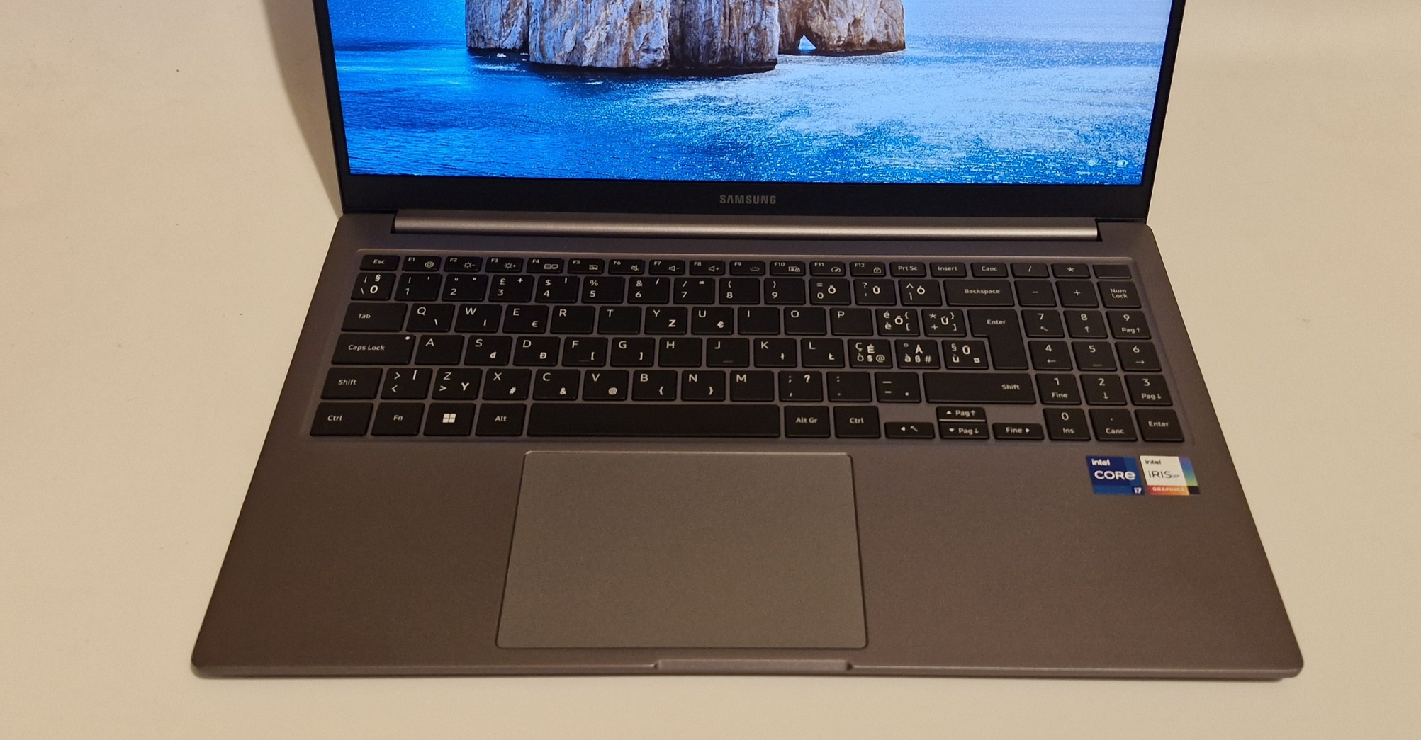 Samsung Galaxy Book4 Core i7 1335U 16GB RAM 512GB NVME SSD Magyar Vil ...