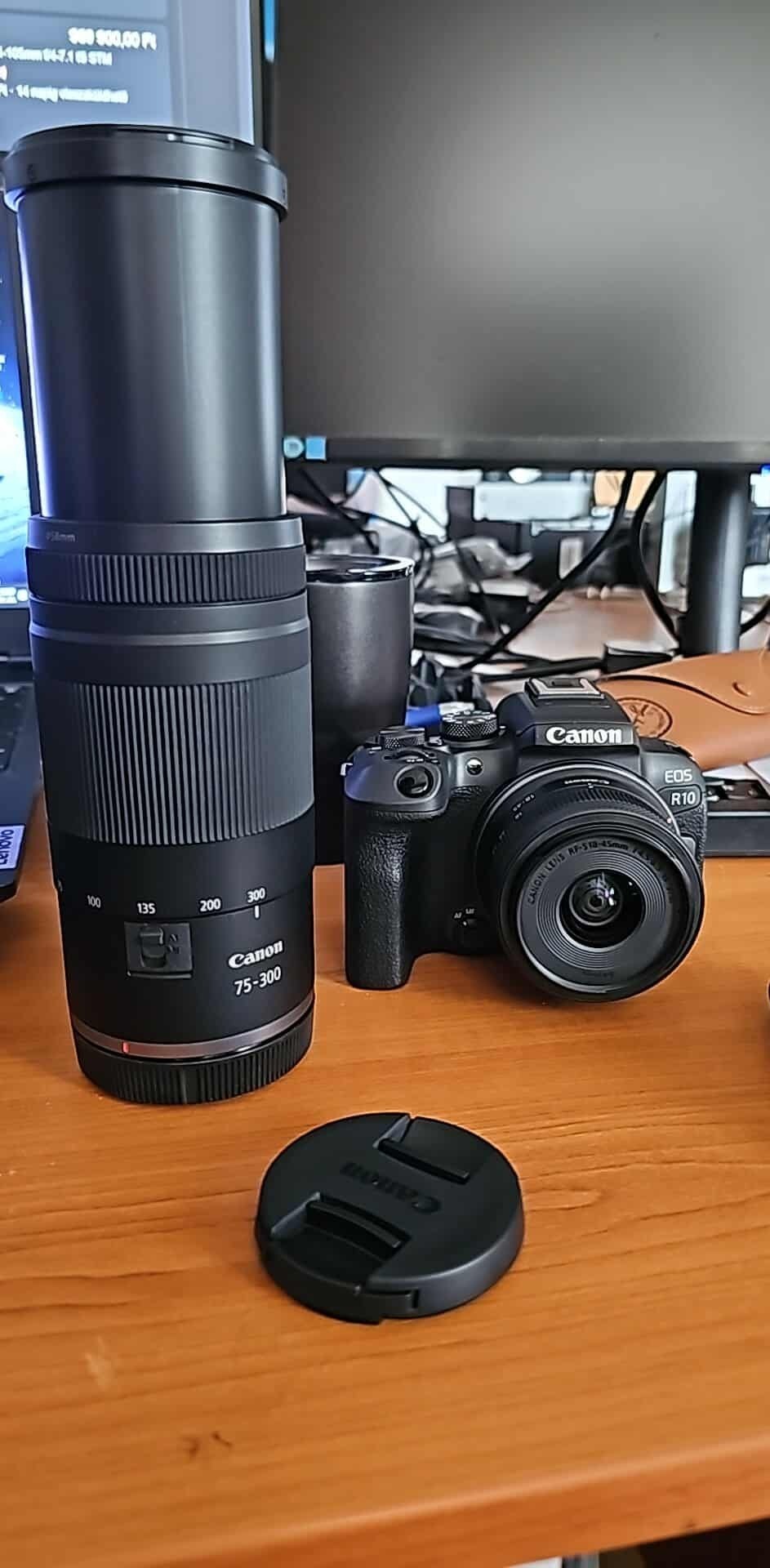 Canon EOS R10 kit (RF-S 18-45mm f/4.5-6.3 IS STM) +3év - HardverApró