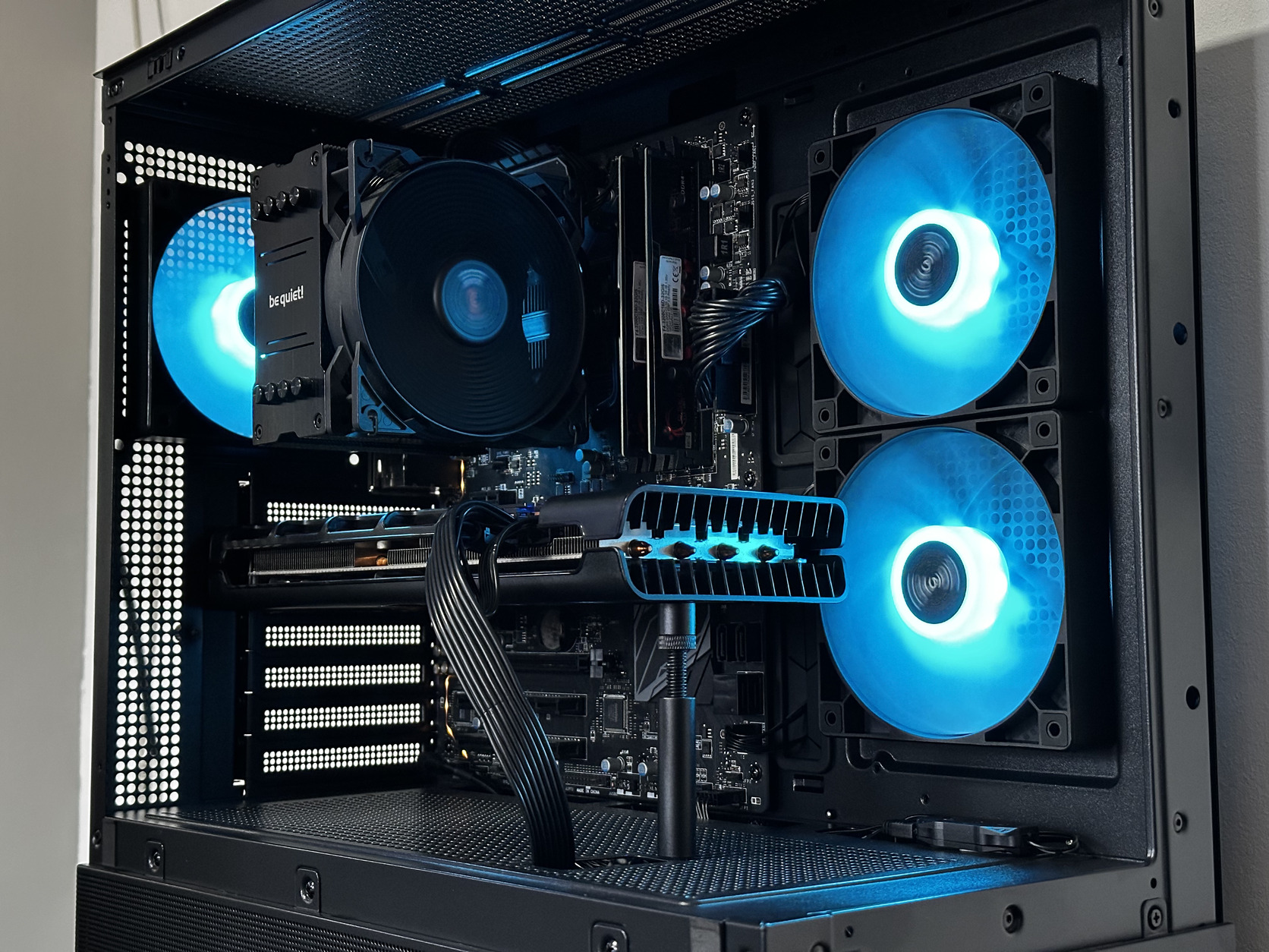 Igényes gamer PC - Ryzen 7 2700 / RX 5700XT / 32GB / 512GB NVMe / 650W ...