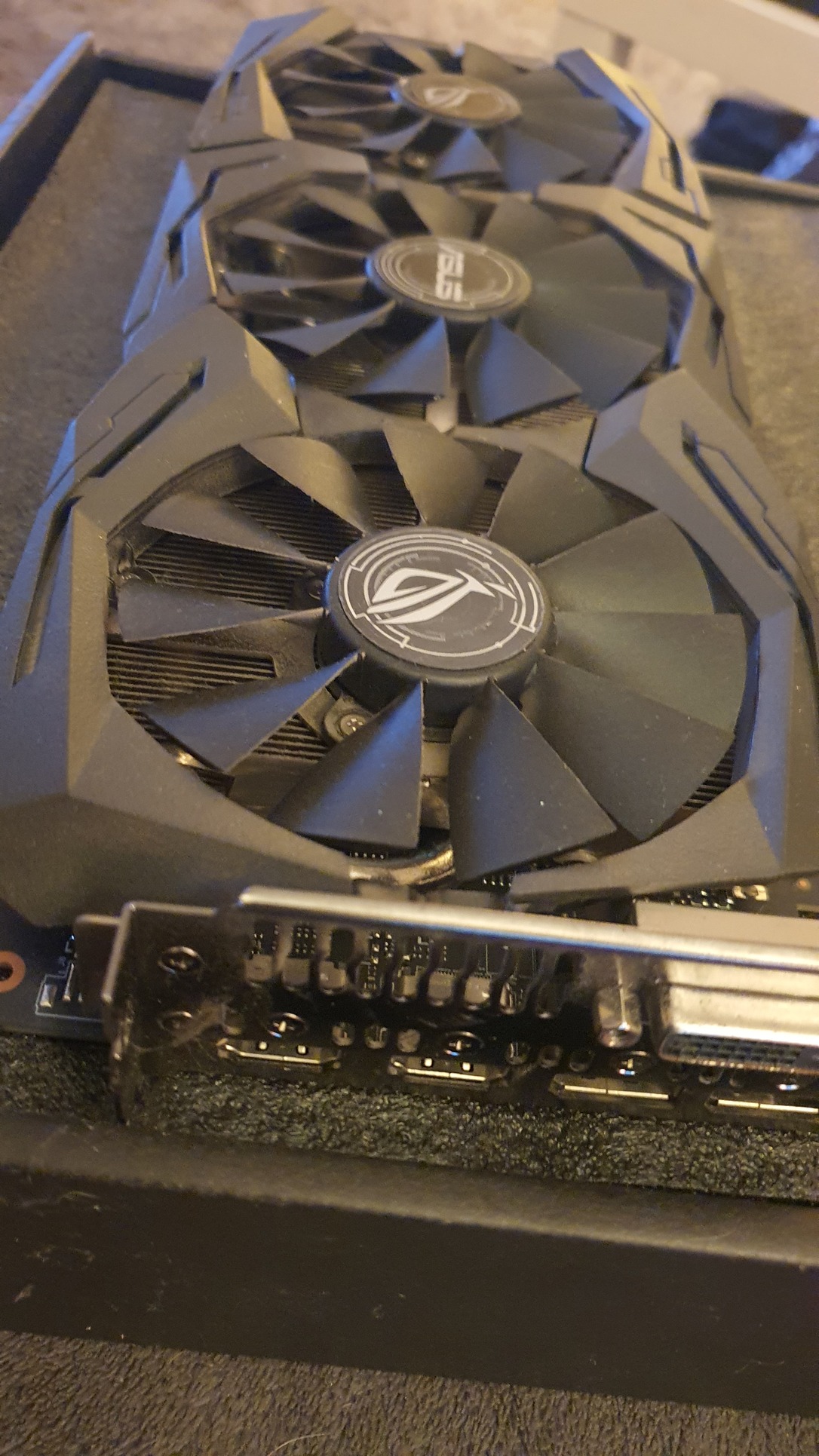 Asus Rog Strix Gtx 1060 OC 8GB 192 Bit Gaming led Videokártya - HardverApró