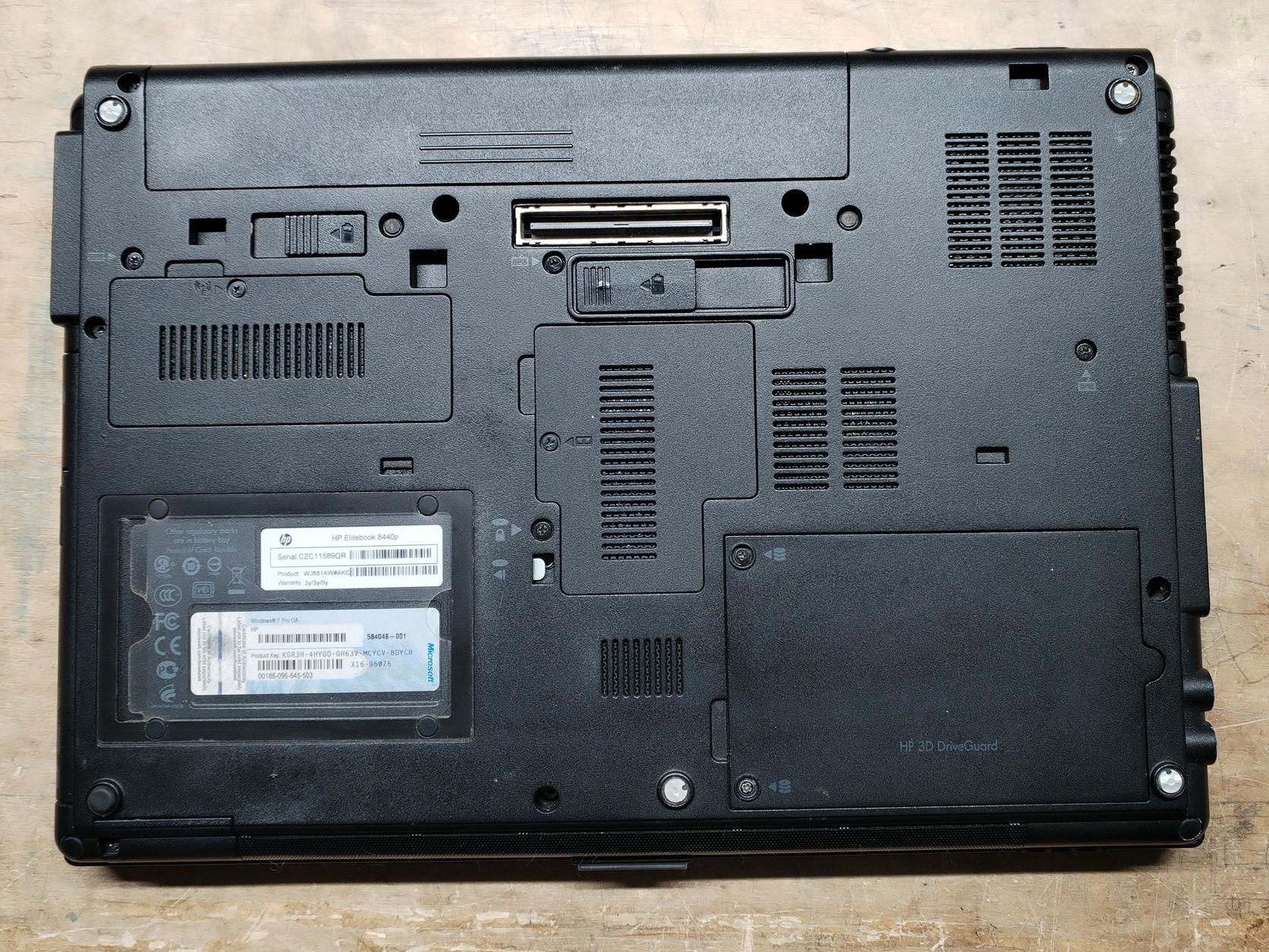 HP EliteBook 8440p / i5 / 2GB RAM - HardverApró