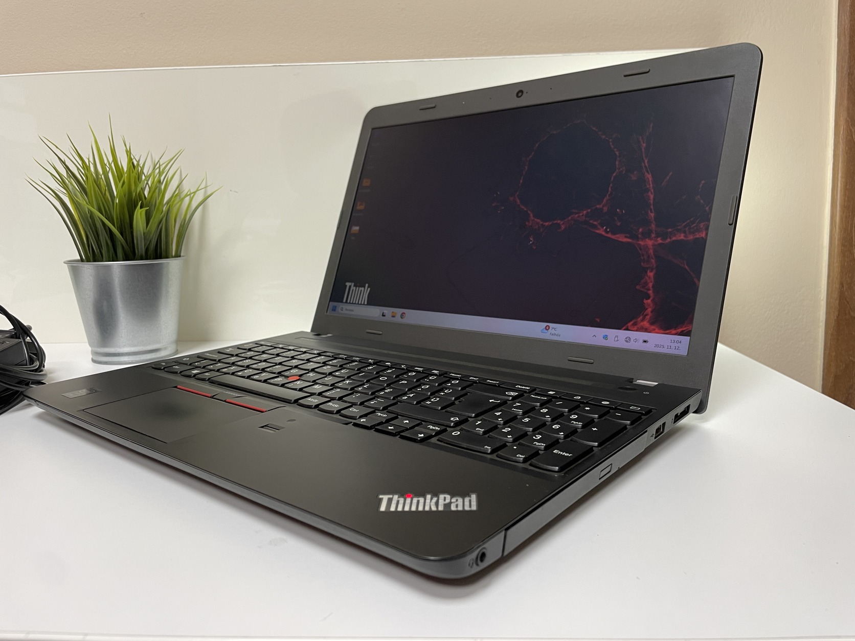 ThinkPad E550//i7-5500U//8GB DDR3//Radeon R7 M265 2GB//256GB SSD ...
