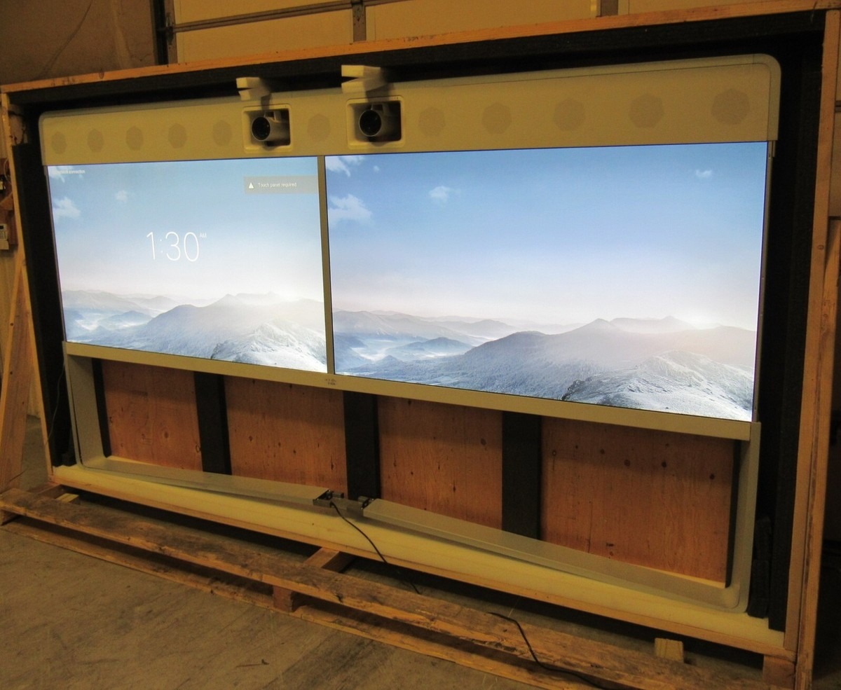 Dupla Óriás Konferencia Monitor Szett - 2 x 70" -Cisco MX800 (2xCisco ...