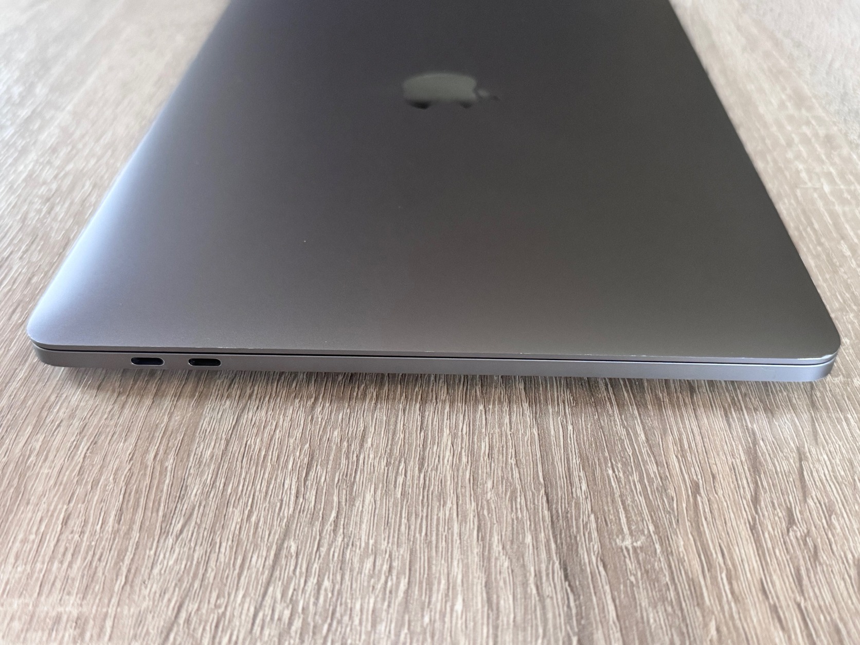 MacBook Pro 13" (2020) TB i5 2,0GHz, 16GB ram, 512GB ssd, magyar ...