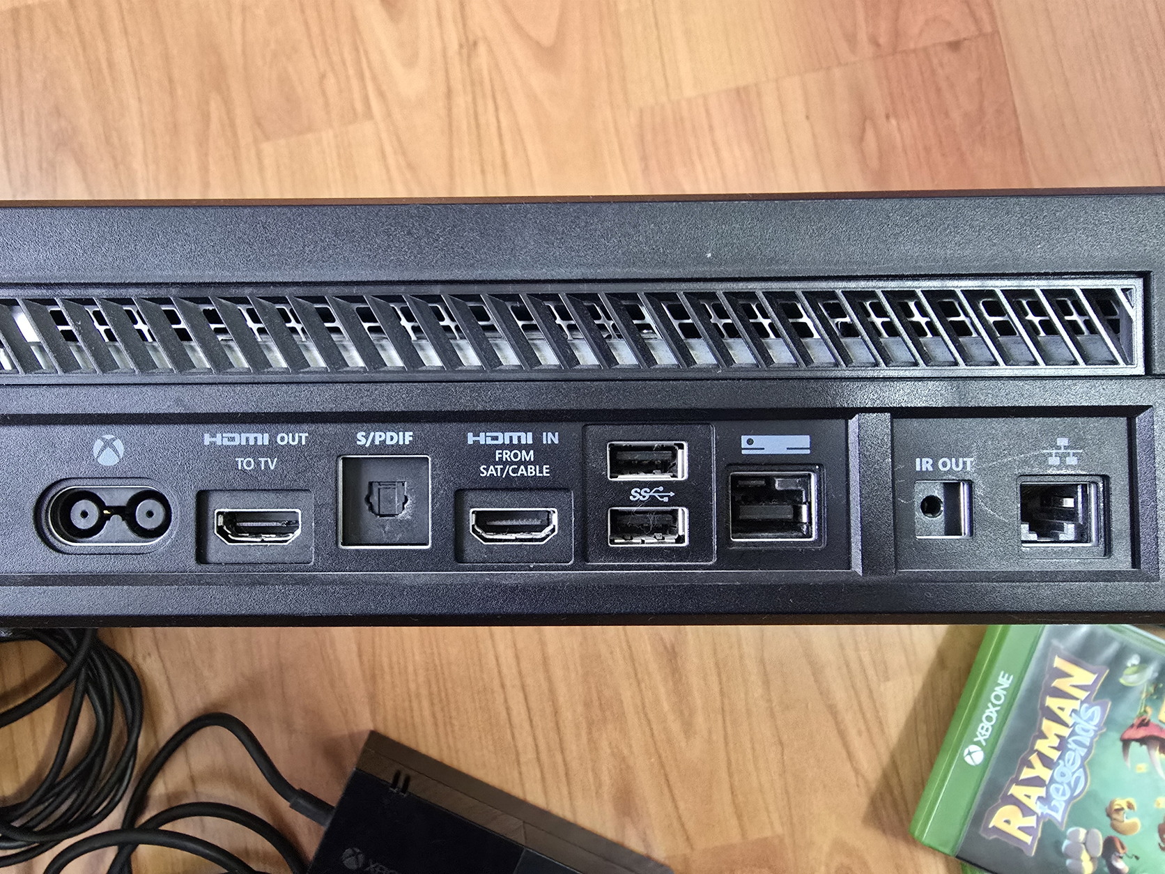 Xbox One, kinect, 2 kontroller, billentyűzet/egér adapter - HardverApró