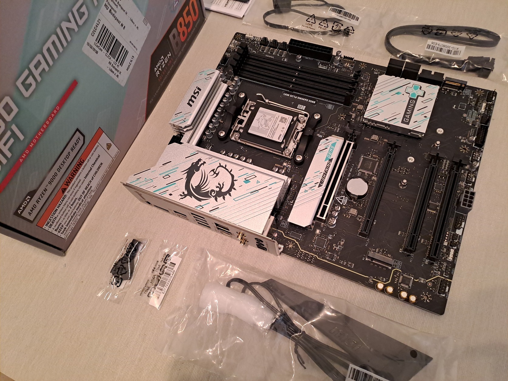 Új Ryzen 5 7500F + új 32 Gb DDR5 6000 KIT + új MSI B850 GAMING PLUS ...