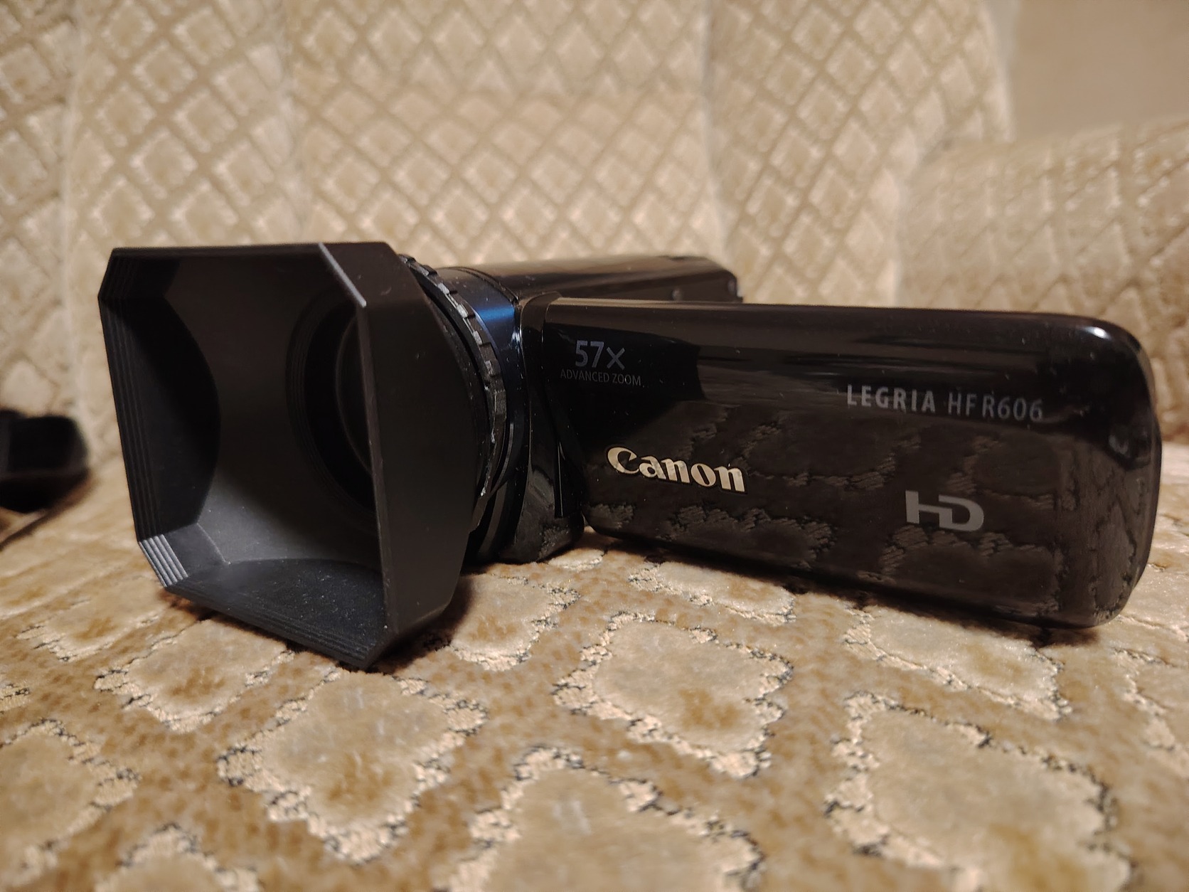 Canon Legria HF R606 sok kiegészítővel újszerű állapotban - HardverApró