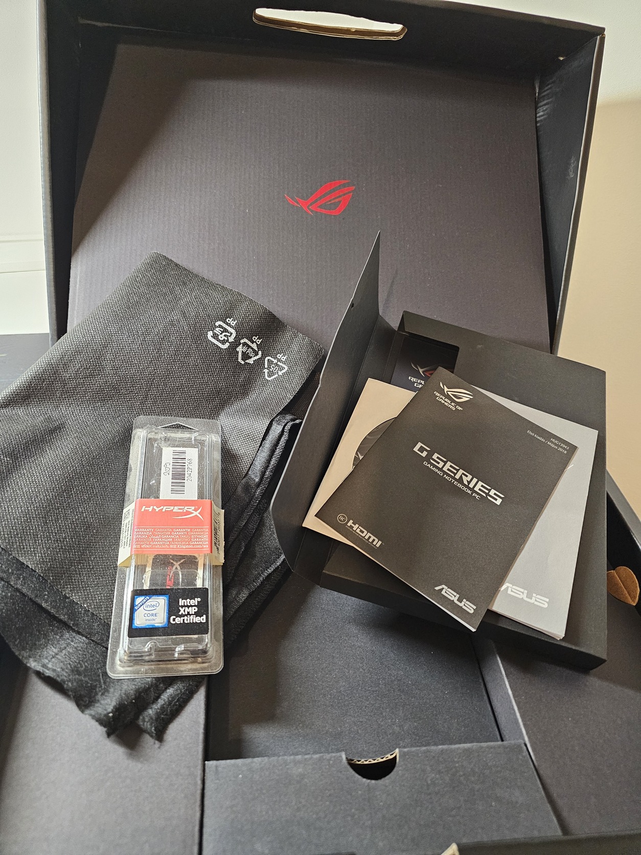 Asus ROG Strix GL504 SCAR II - i7-8750H, GTX1060 - HardverApró