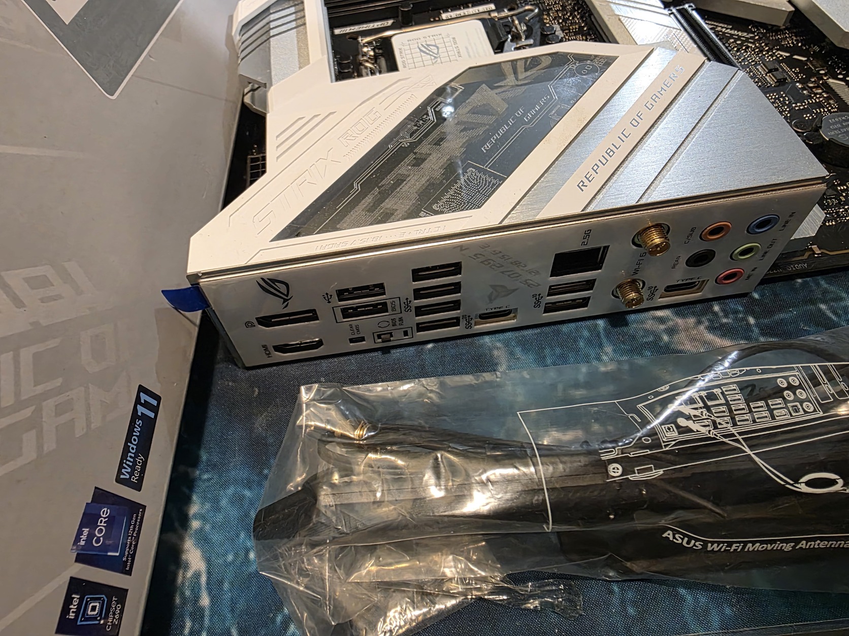 ASUS ROG STRIX Z690-A GAMING WIFI D4 - Garancia - HardverApró