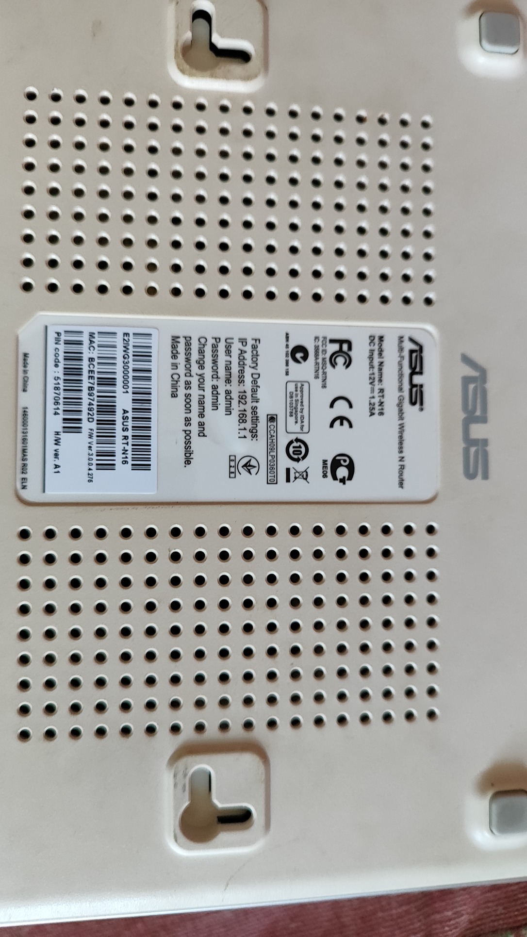 Eladó Asus RT-N16 Gigabites Wireless N router - HardverApró