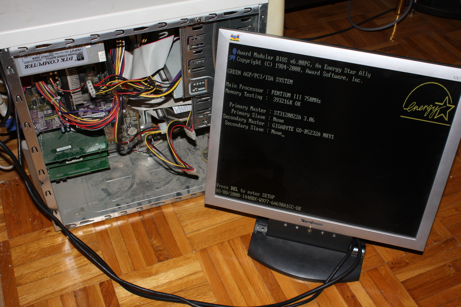 ABit AB-BE6-II / Pentium 3 750MHz / Geforce 4 MX440 / 2x video capture ...