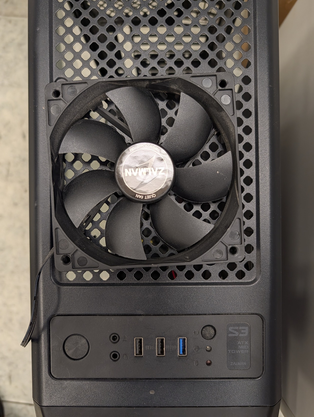 Zalman S3 ATX Mind Tower és Kolink 80Plus 700W - HardverApró