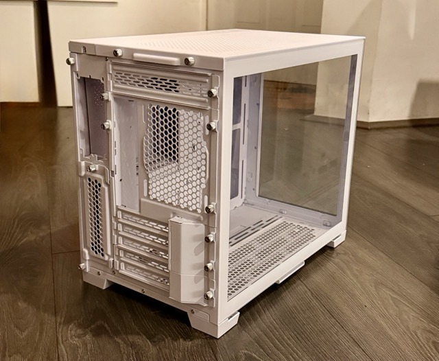 Lian Li O11 Dynamic Mini Snow Edition (ITX/mATX/ATX) - HardverApró