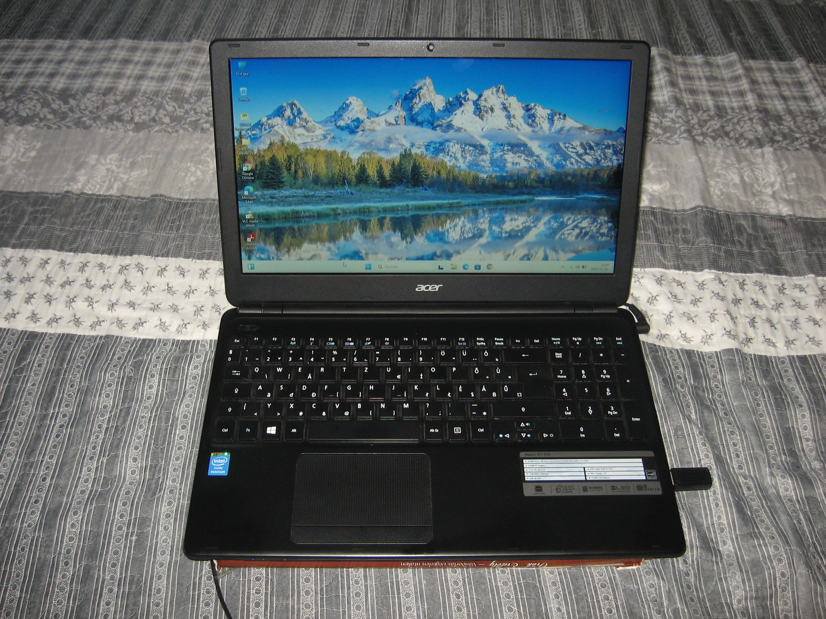 Acer E1-510 laptop:15.6" kijelző, Pentium 3520 proci, 250 Gb ssd, 4 Gb ram, jó akku, magyar bill ...