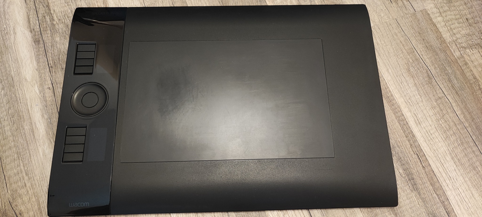 Wacom Intuos4 M digitalizáló tábla tartozékokkal. - HardverApró