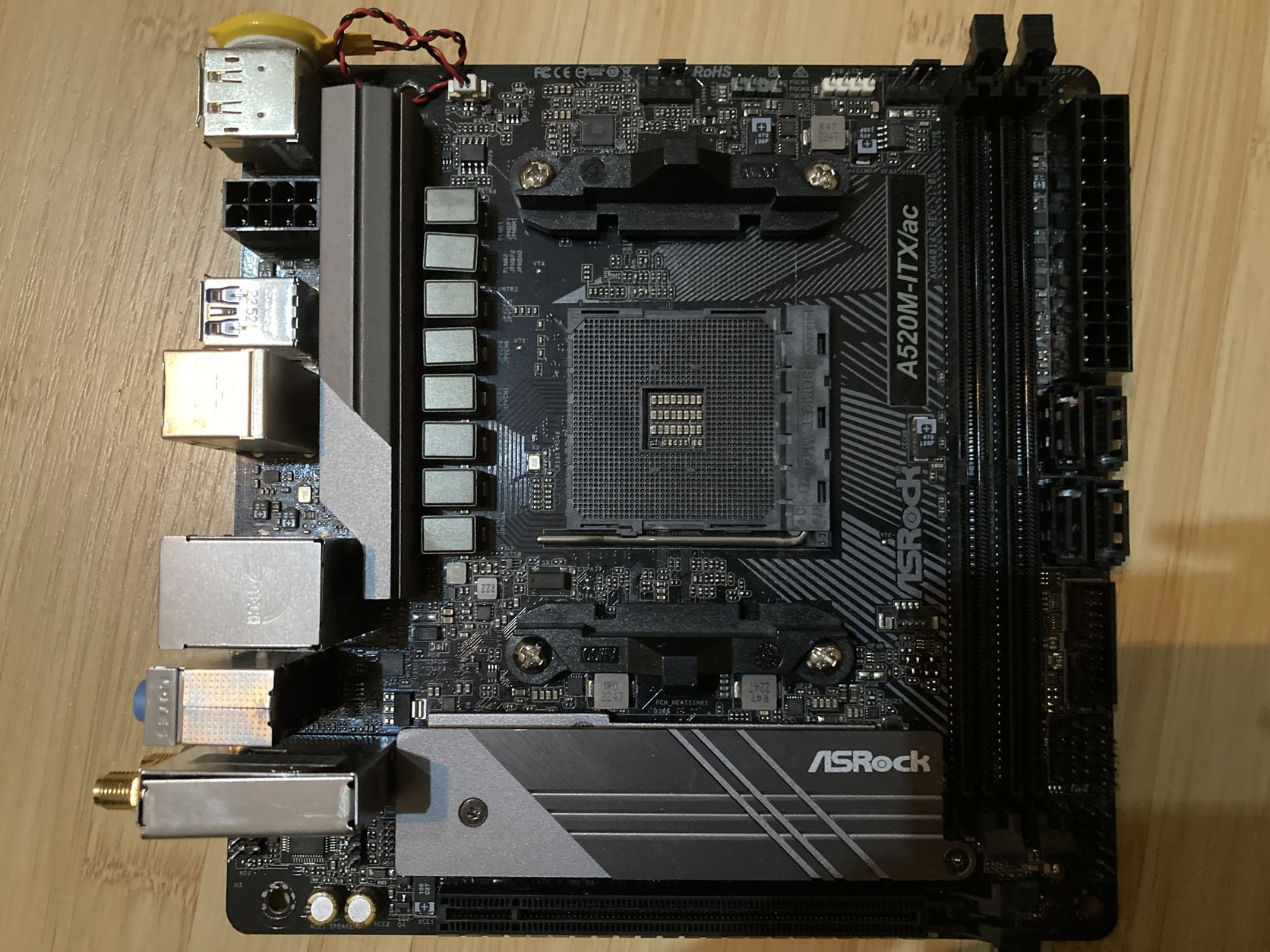 ASRock A520M-ITX/AC - HardverApró