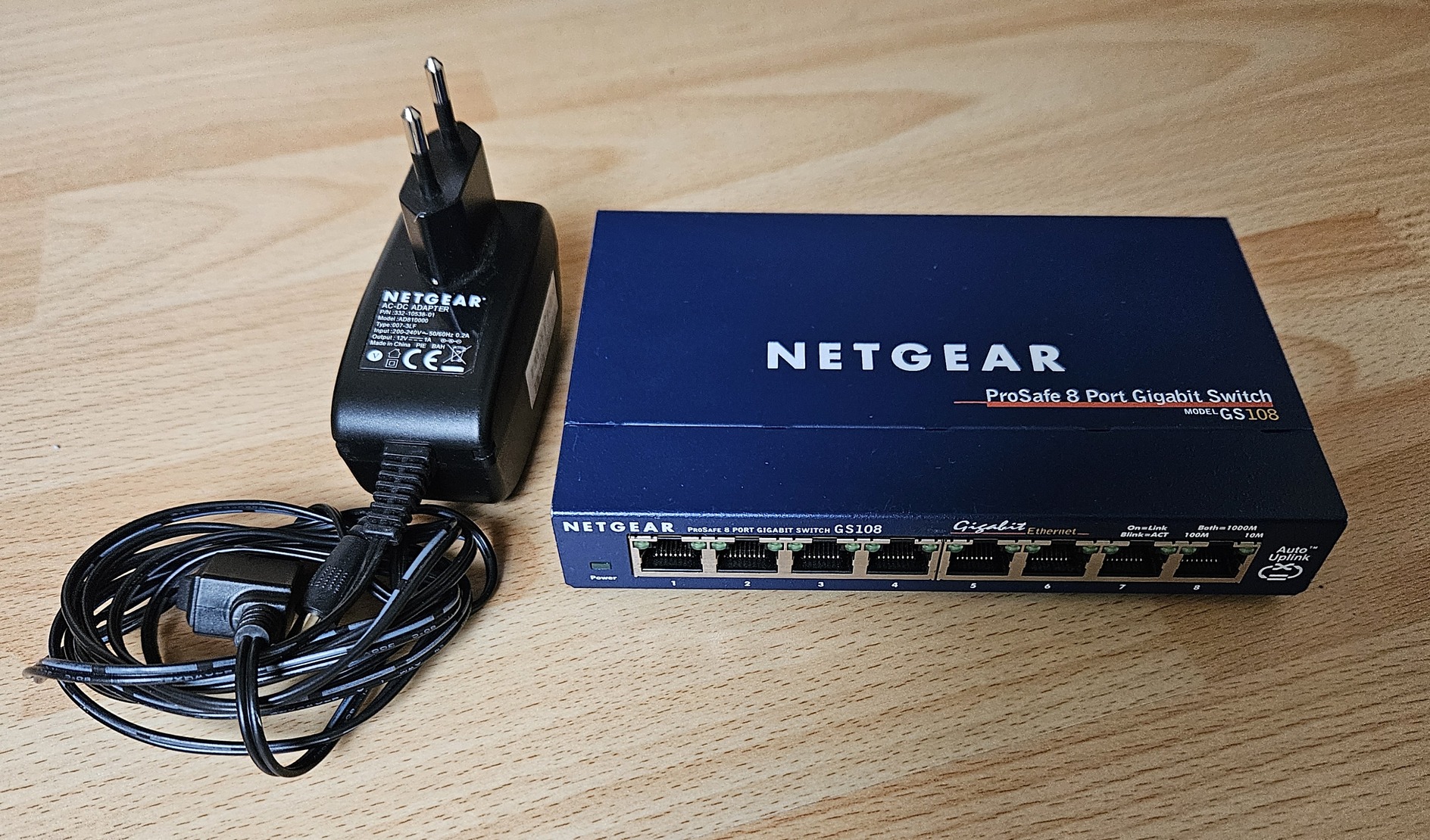 NETGEAR ProSafe GS108 Gigabit Switch 8 port - HardverApró