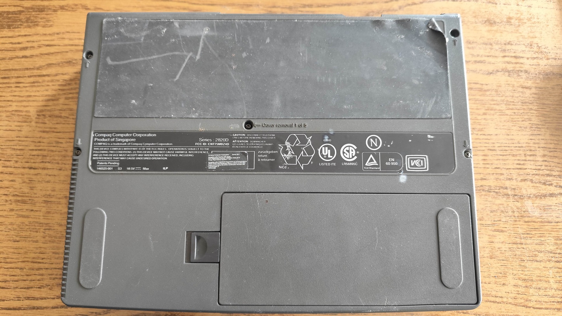 Pusztulat 486-os laptop keresi új gazdáját - HardverApró
