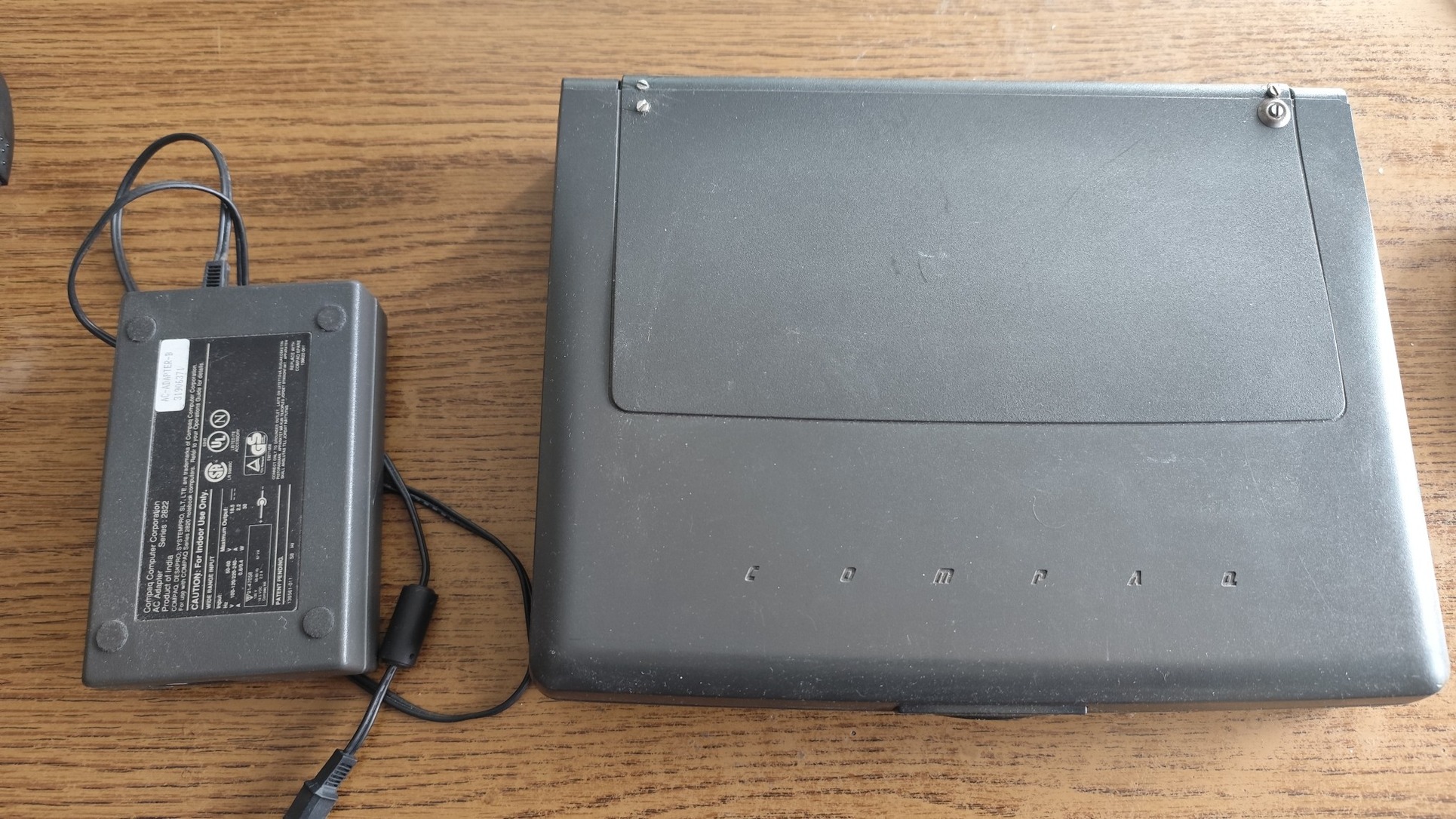 Pusztulat 486-os laptop keresi új gazdáját - HardverApró