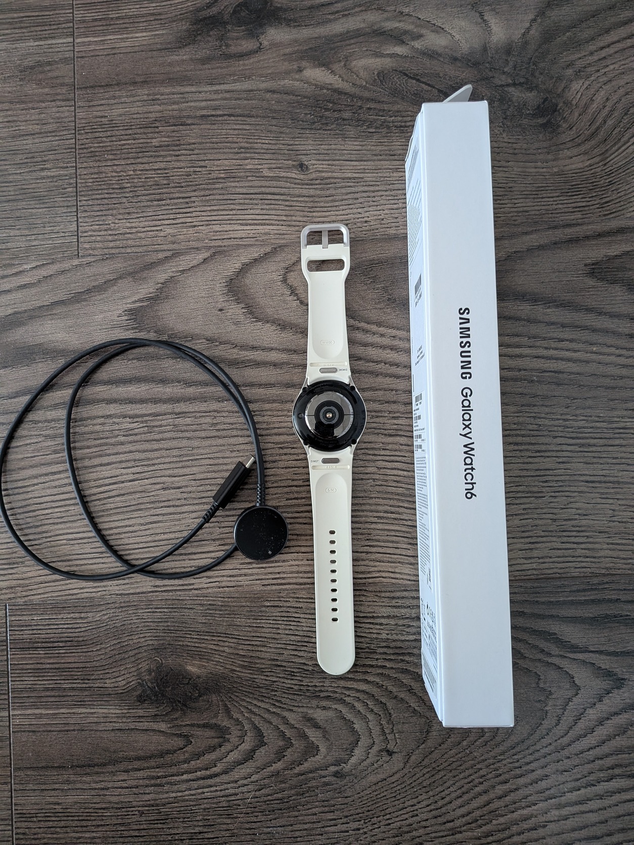 Samsung Galaxy Watch 6 (40mm BT) okosóra, bézs - HardverApró