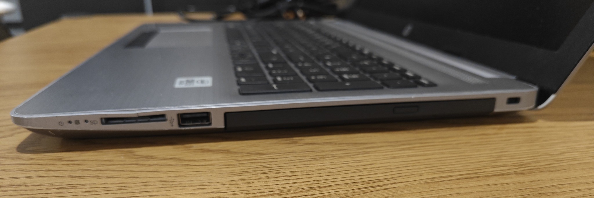 HP 250 G7 (i5-10.gen, 8Gb ddr4, 256 NVme SSD, Dvd meghajtó, újszerű akku, Win11) - HardverApró