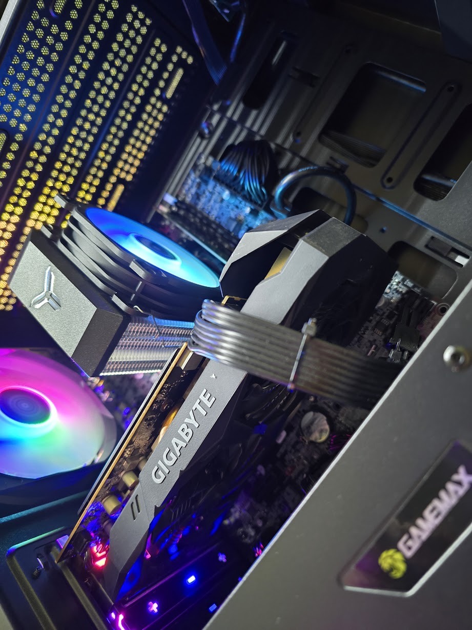 Asztali PC , i5 8400 , RTX 2060 , 16GB DDR4 , 512GB NVME - HardverApró
