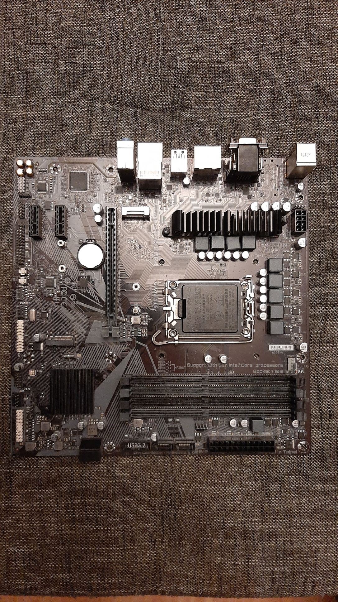 Gigabyte B660M DS3H DDR4 - HardverApró