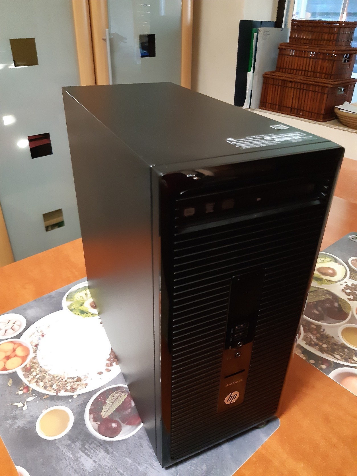 HP ProDesk 490 G3 MT i5 6th gen/16GB/6GB VGA/256GB SSD - HardverApró