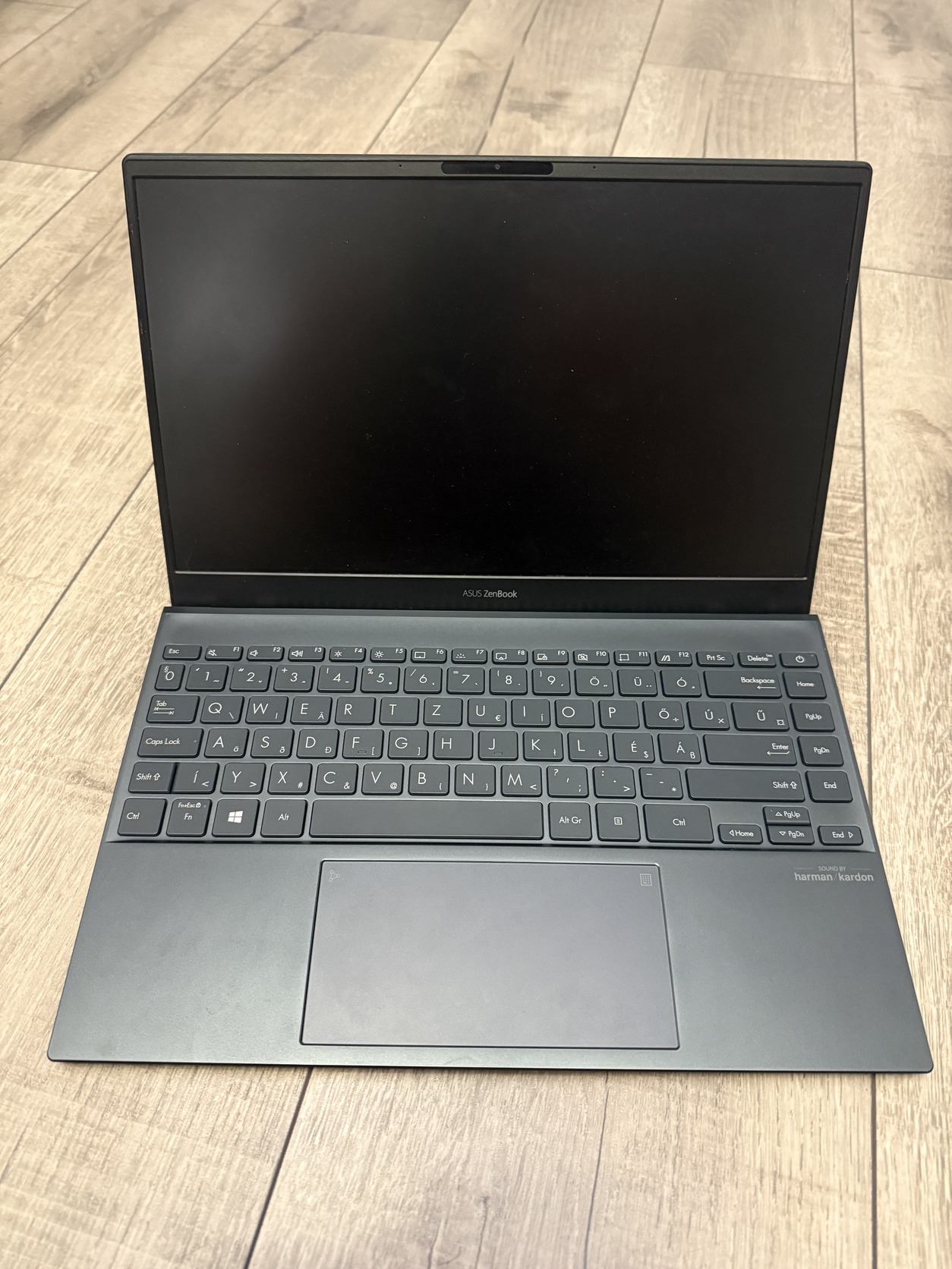 Asus ZenBook 13 UX325 OLED 11. gen i7 - HardverApró