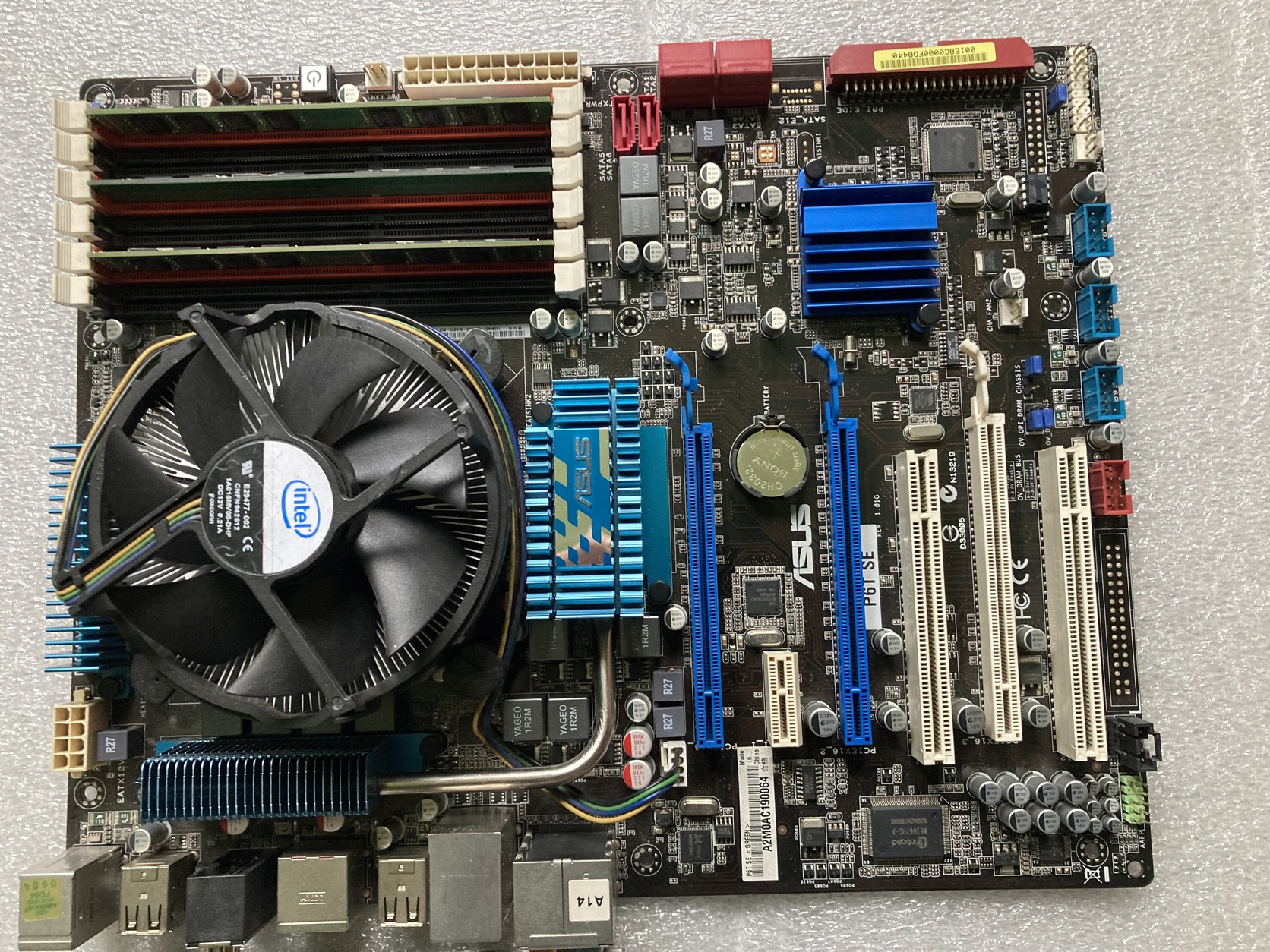 ASUS P6T SE alaplap+ Intel Core i7-920+3x2 GB DDR3 RAM - HardverApró