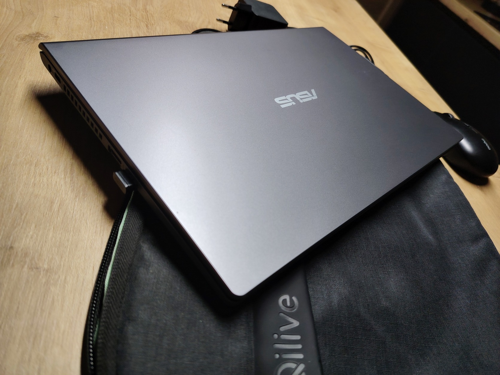 Asus VivoBook X415 / FHD / i3 11.GEN / 12GB / 256+512GB SSD - HardverApró