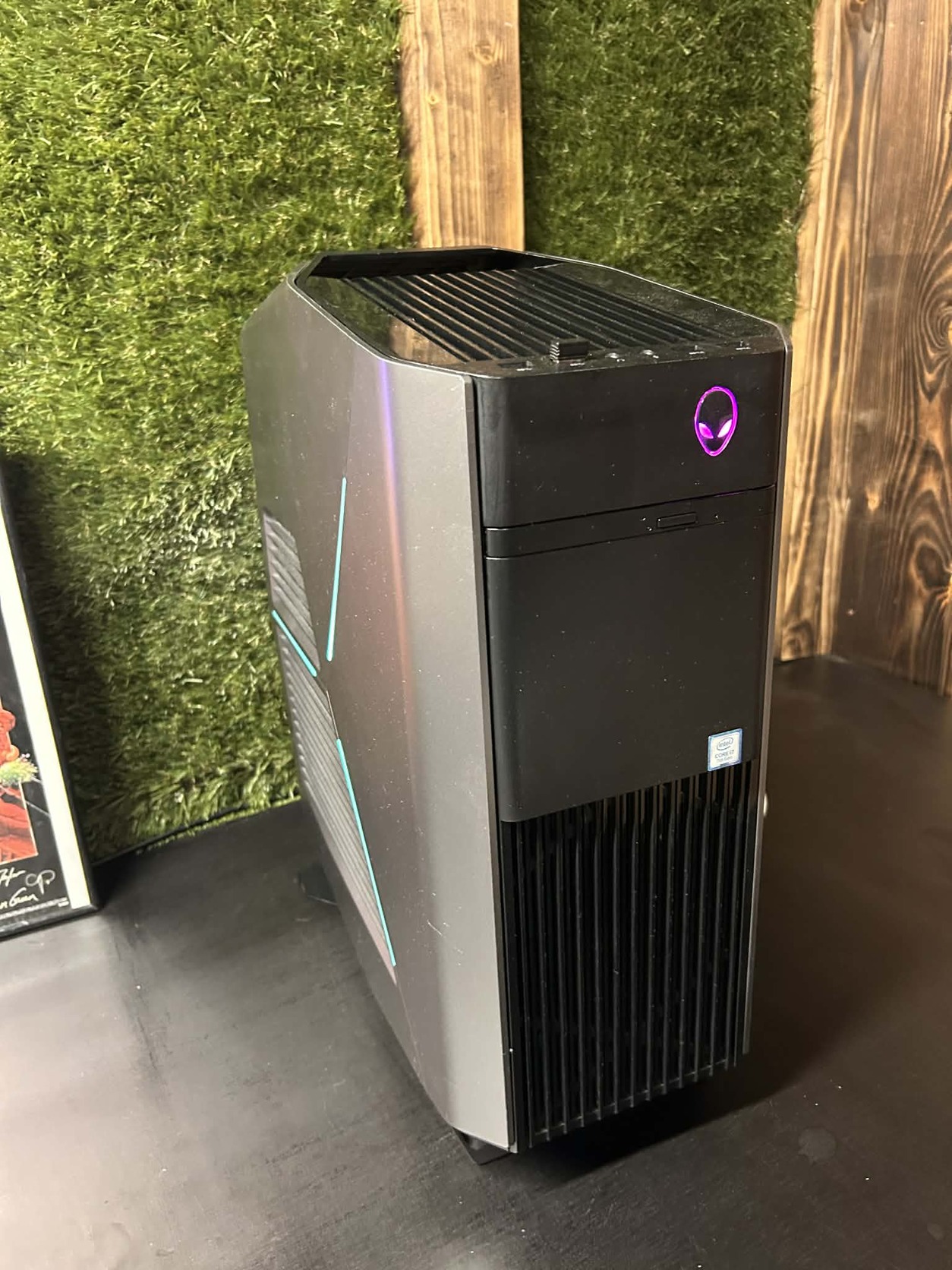Alienware Aurora R6 i7 7700 / GTX 1050 Ti / 48 GB RAM szép állapot ...