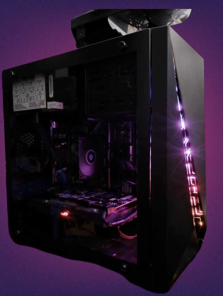 TOP ÁR - Kompakt mATX gamer PC i7 11700 16 GB DDR4 3600 256 GB SSD + 1 ...