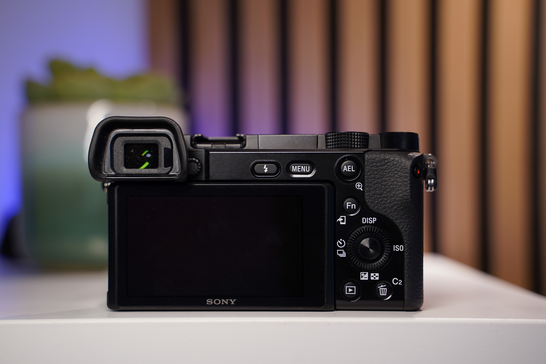 Sony A6100 + 16-50mm OSS II kit objektív + 2,5év gari - HardverApró