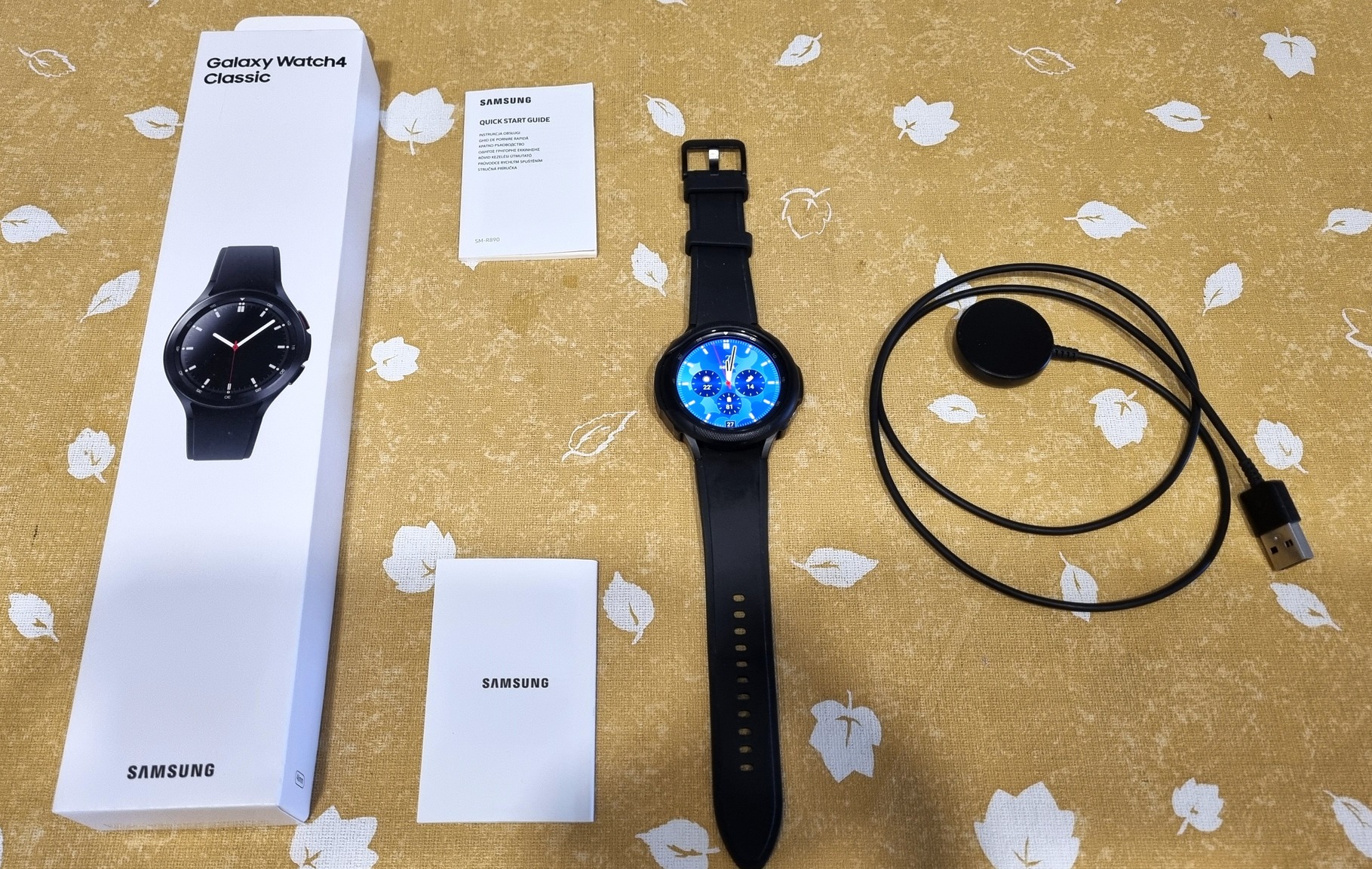 SAMSUNG Galaxy Watch4 Classic (SM-R890) , fekete, 46mm - HardverApró