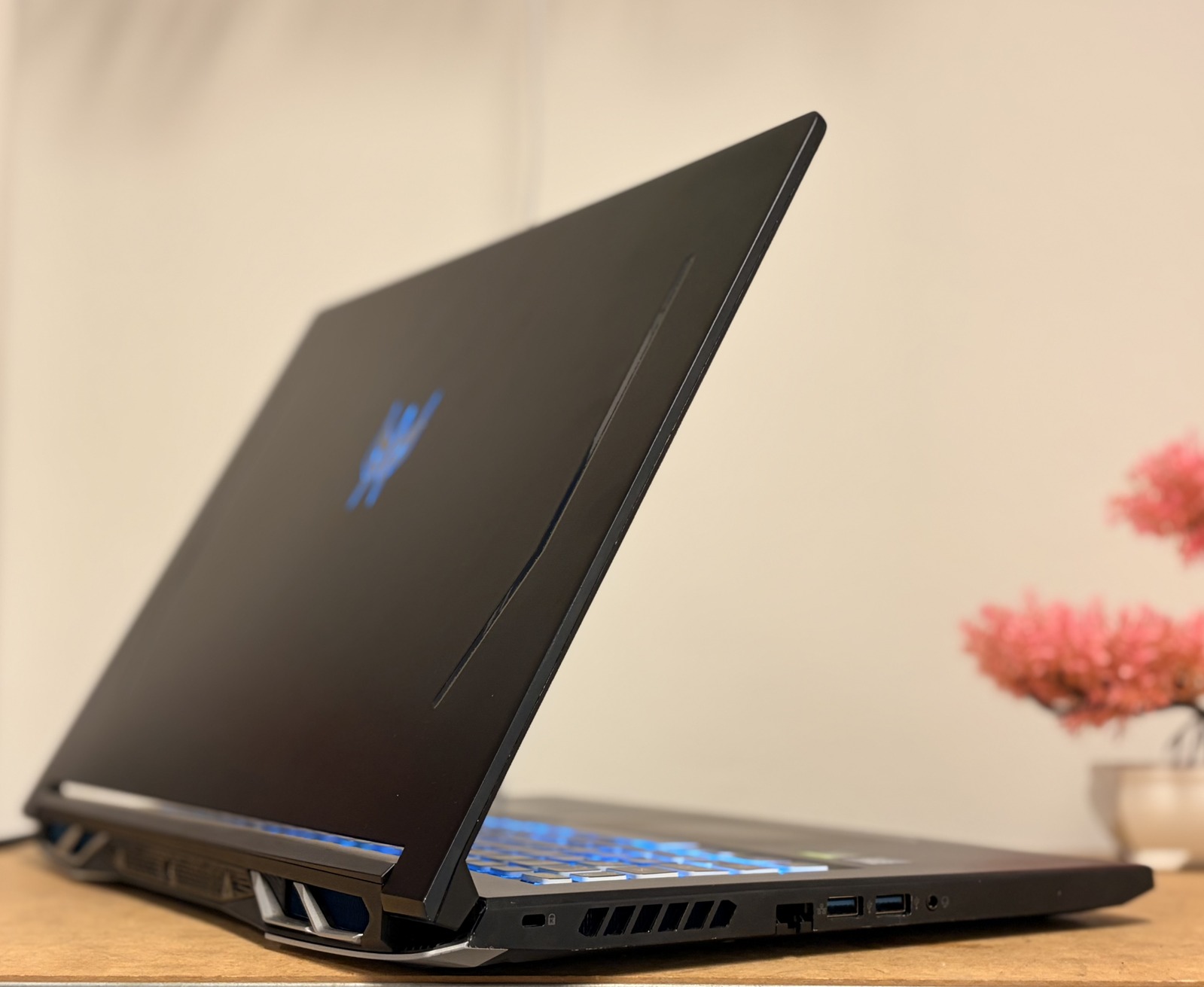 Acer Predator Helios - i7 11800H, RTX 3070 és 16gb RAM - HardverApró