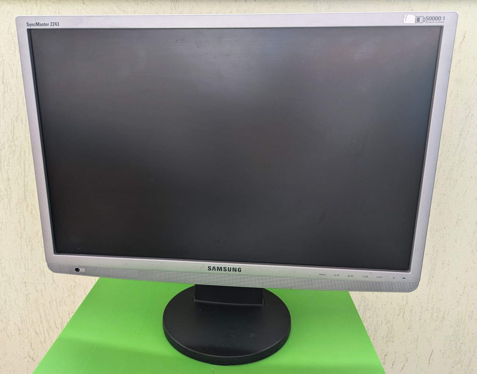 Samsung SyncMaster 2243 monitor - HardverApró